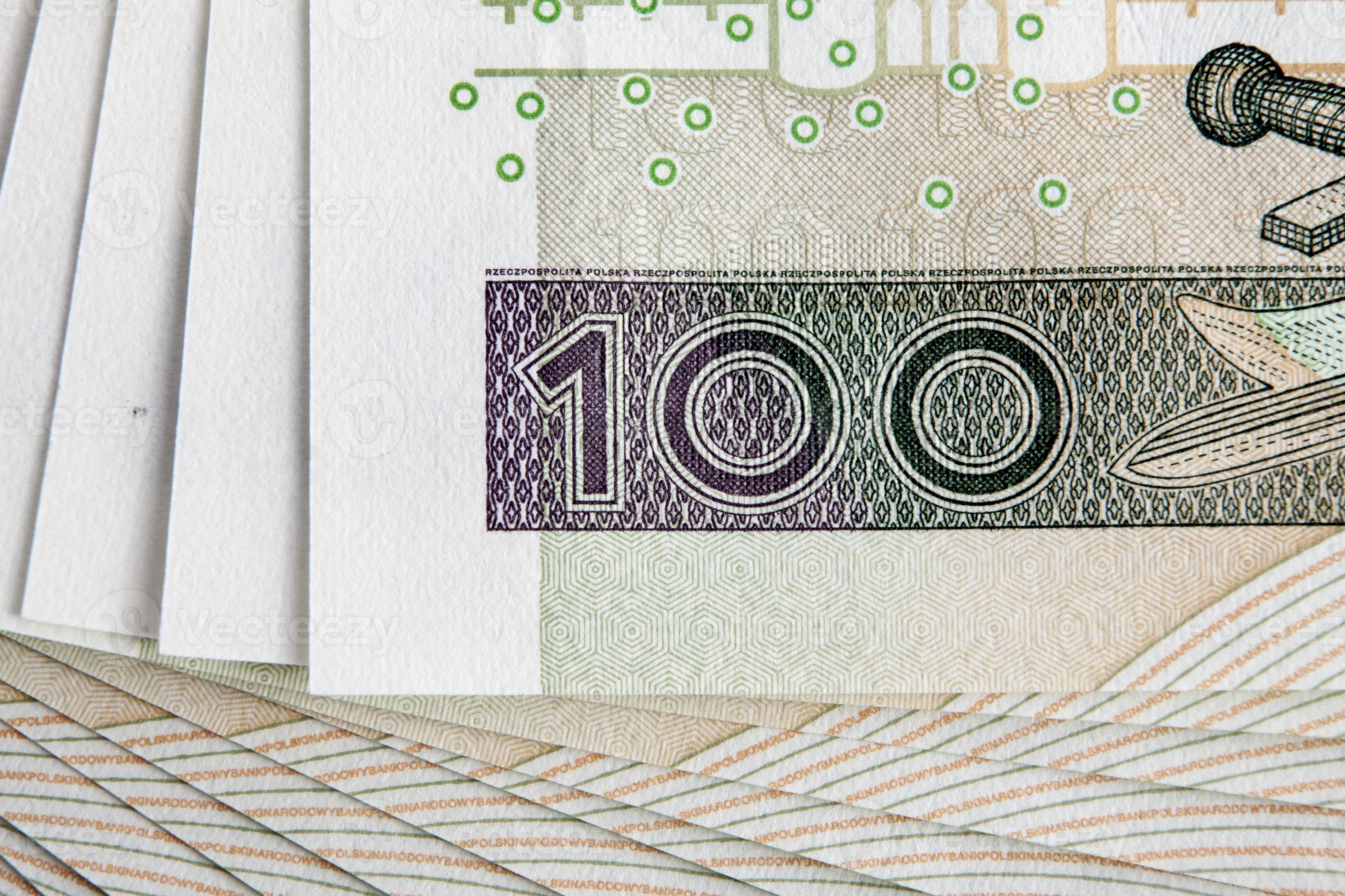 Polish 100 PLN note 755531 Stock Photo at Vecteezy