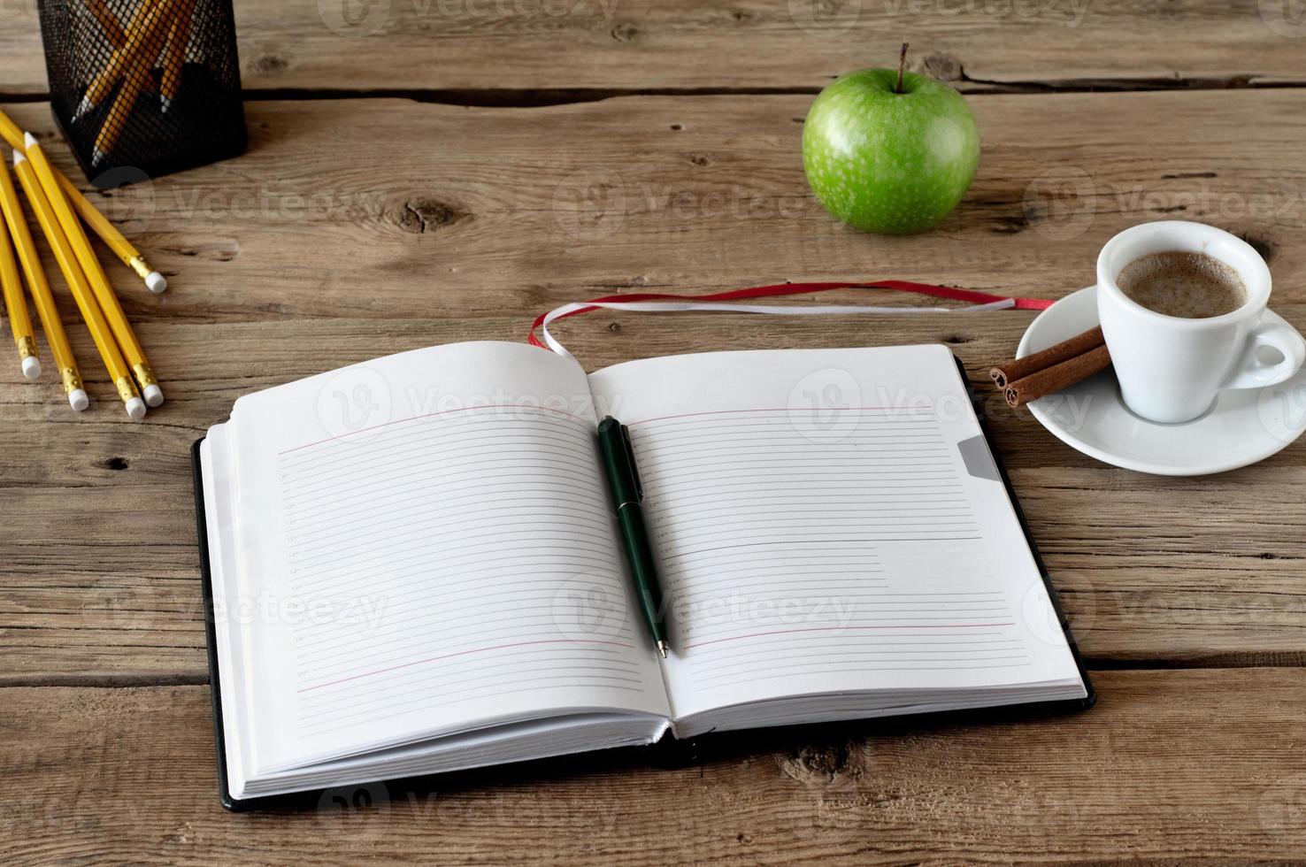 Open Diary With Blank Pages 1031317 Stock Photo At Vecteezy open-diary-with-blank-pages-1031317-stock-photo-at-vecteezy