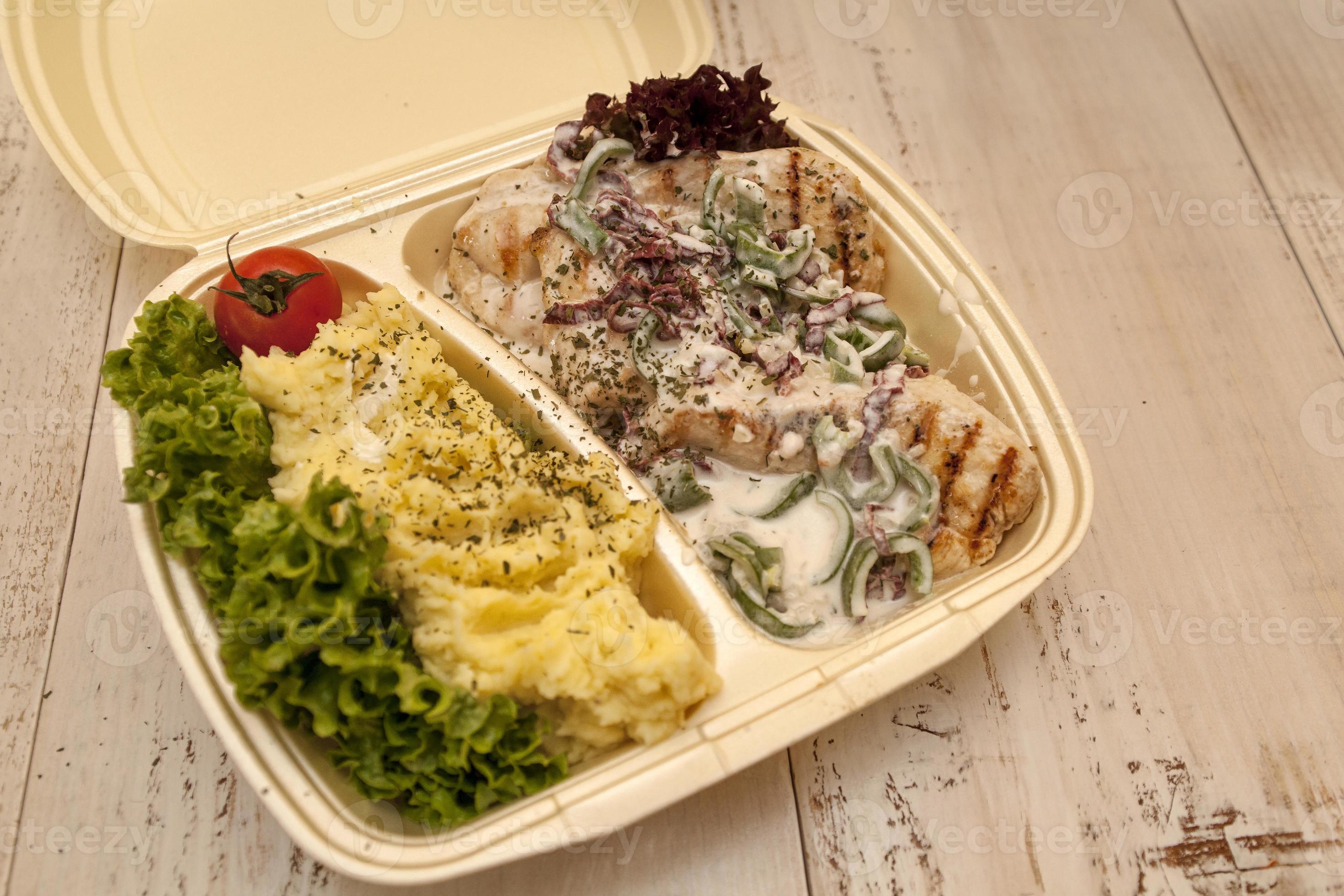 Whole Meal In A Styrofoam Box 1407221 Stock Photo At Vecteezy whole-meal-in-a-styrofoam-box-1407221-stock-photo-at-vecteezy