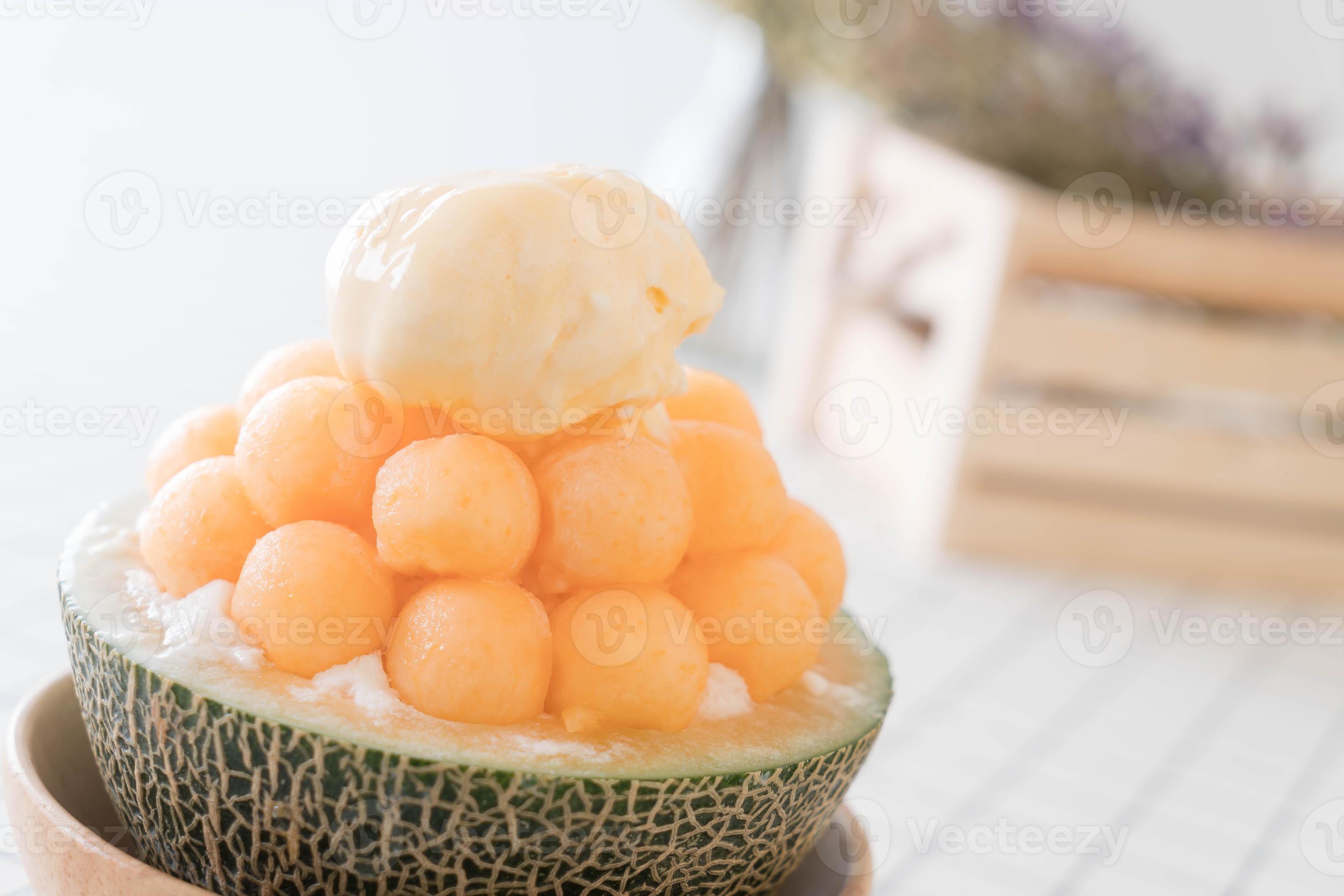 Ice melon bingsu, famoso helado coreano en la mesa 3090849 Foto de stock en Vecteezy