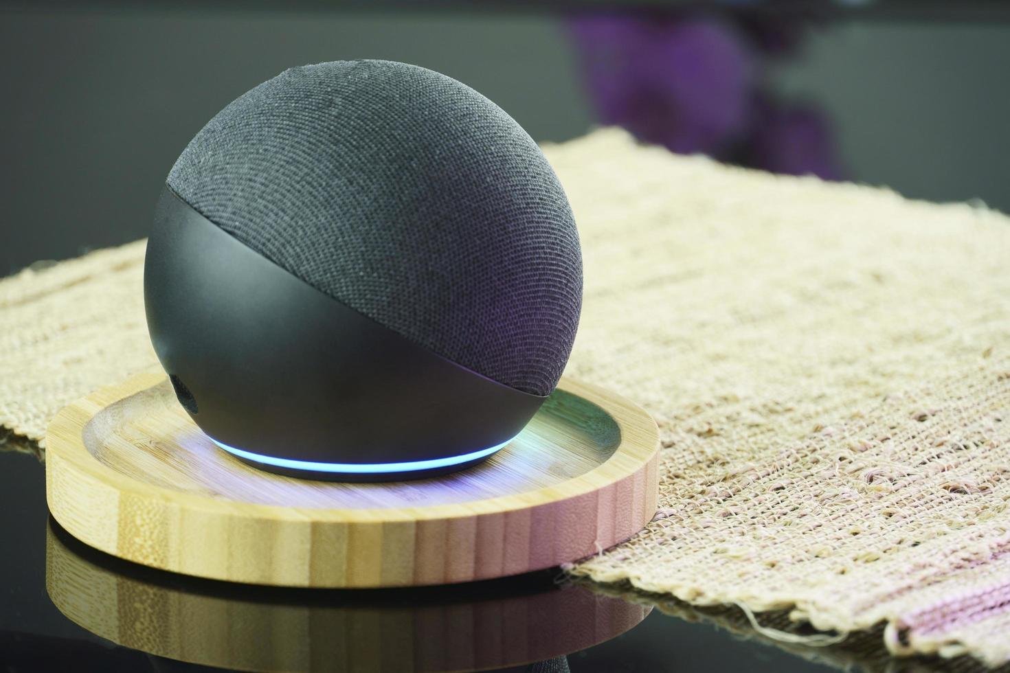 Smart speaker and a virtual assistant 3680926 Stock Photo at Vecteezy Smart speaker and a virtual assistant 3680926 Stock Photo at Vecteezy