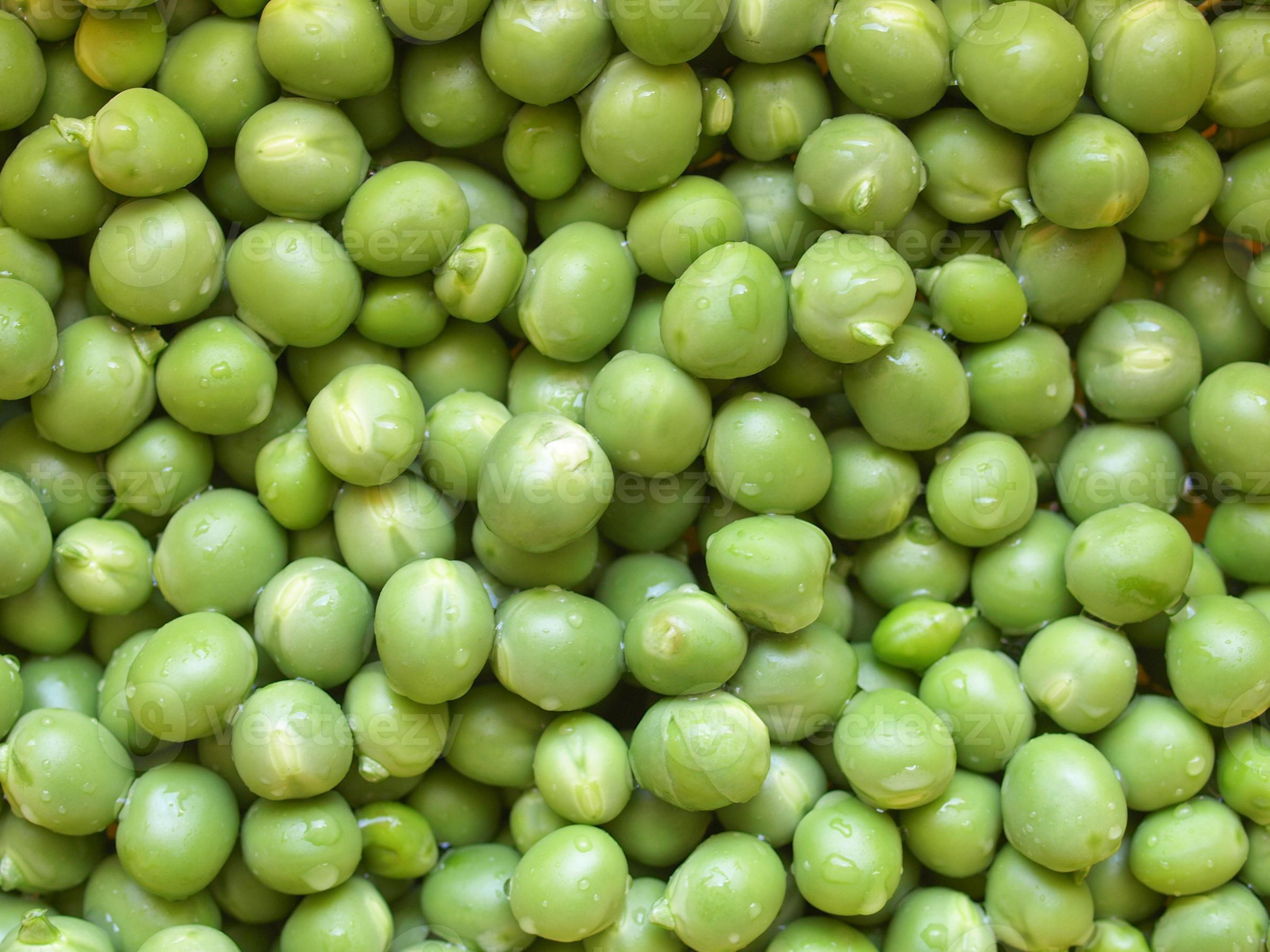Green peas background 4883280 Stock Photo at Vecteezy