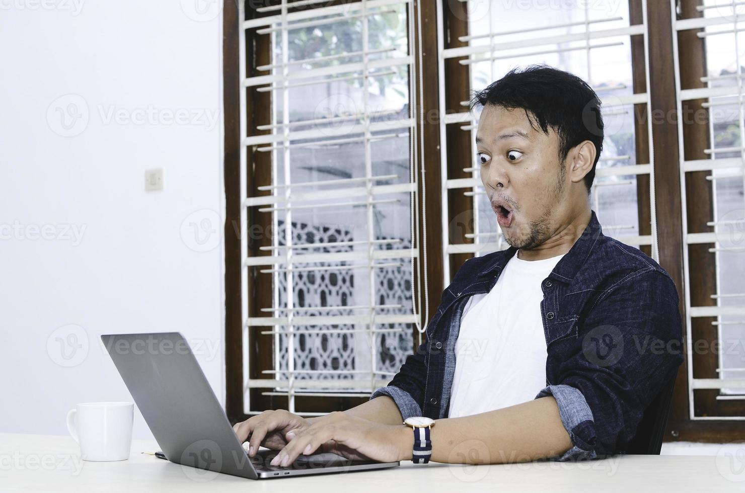 Page 7 | Man Reading Surprised Stock Photos, Images and Backgrounds for ...