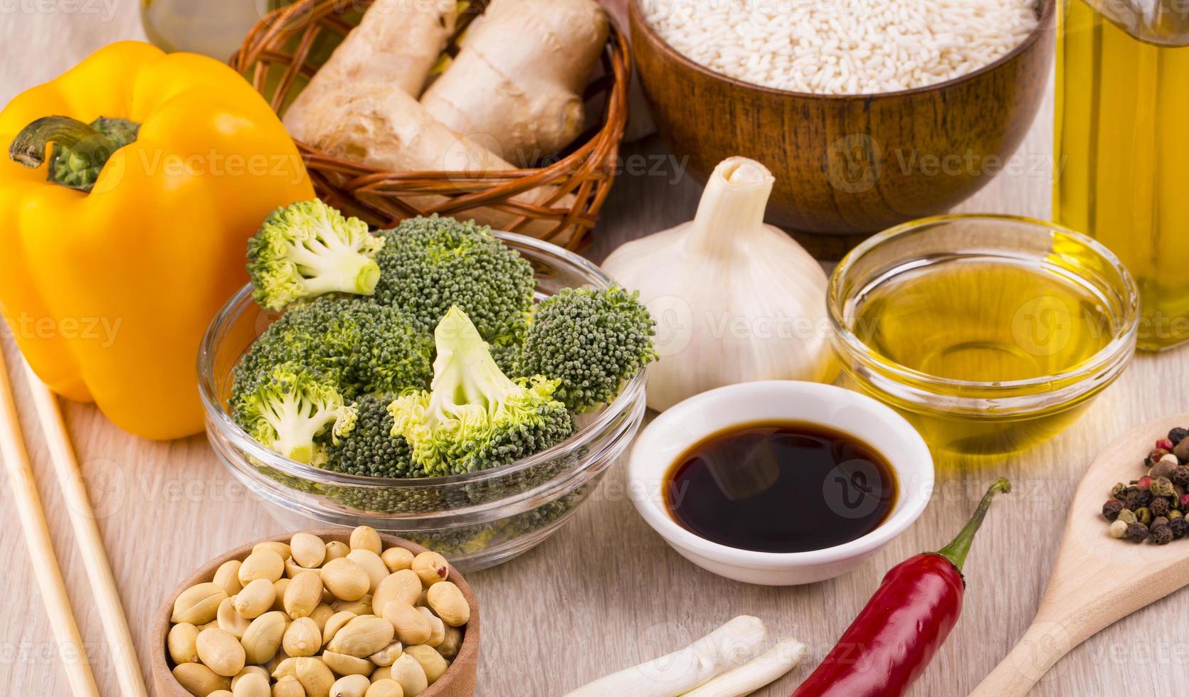 Chinese dishes are most popular around the world. 6687540 Stock Photo ...