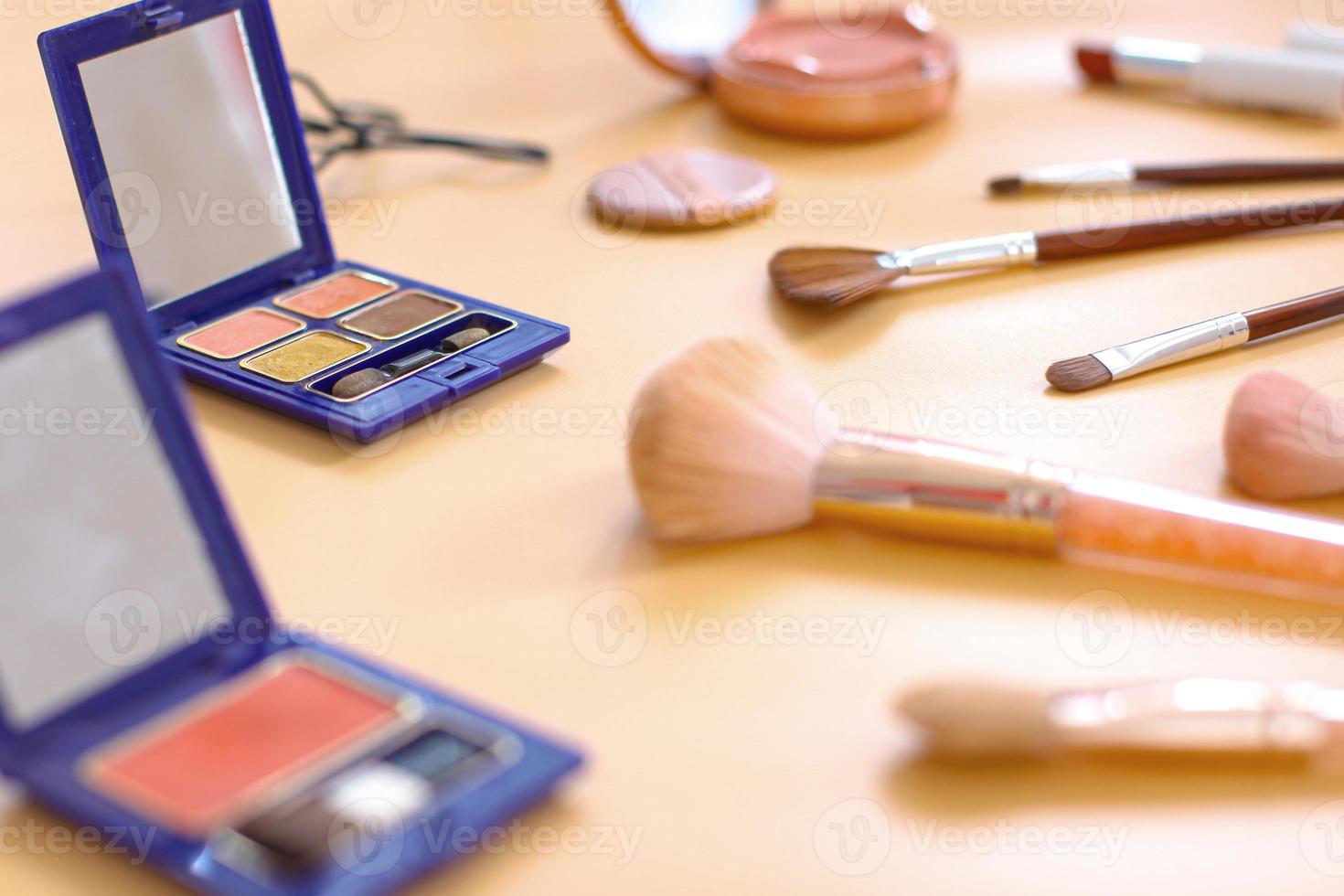 Make Up Set Stock Photos, Images and Backgrounds for Free Download