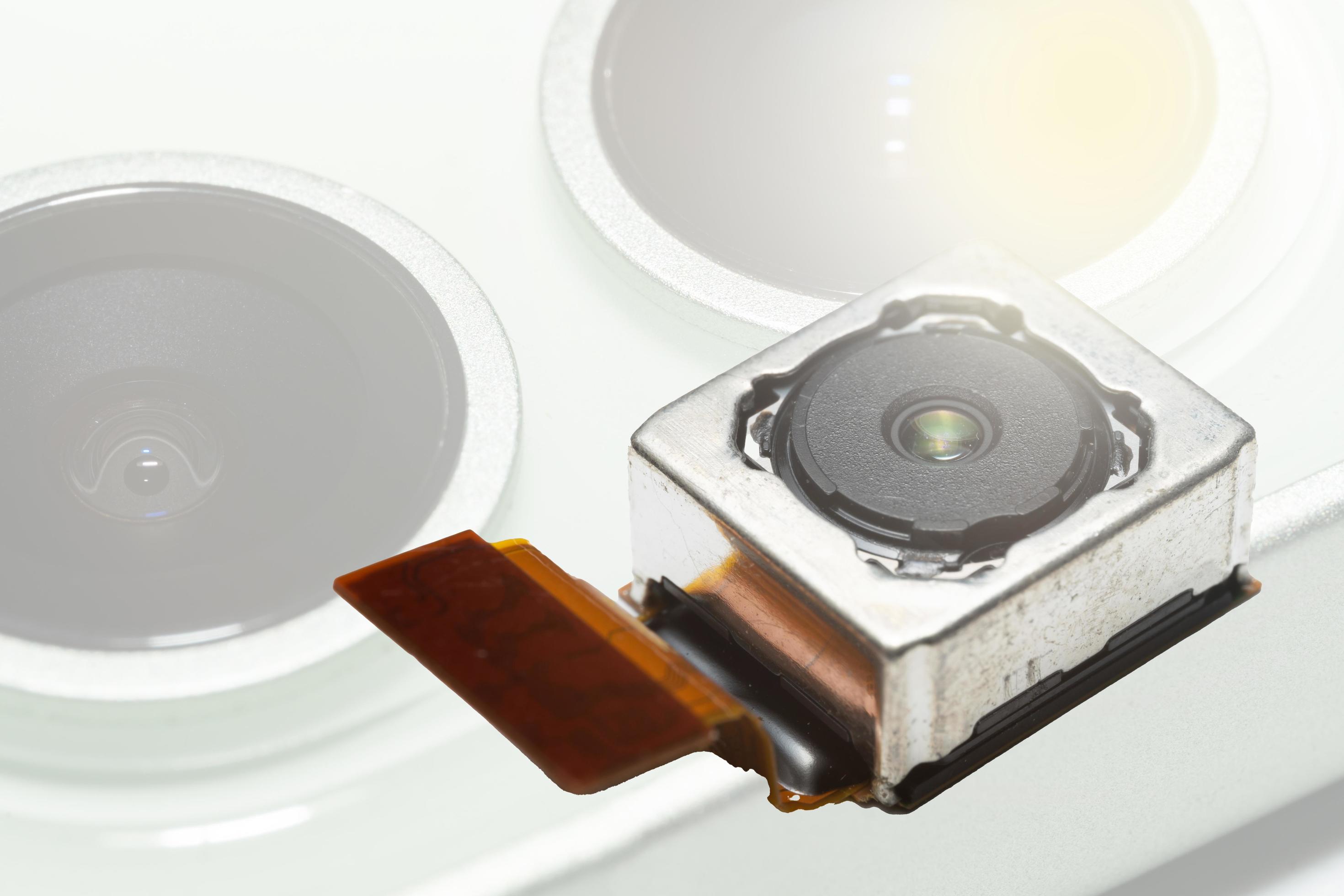 camera modules being used in mobile phones. development of mobile ...