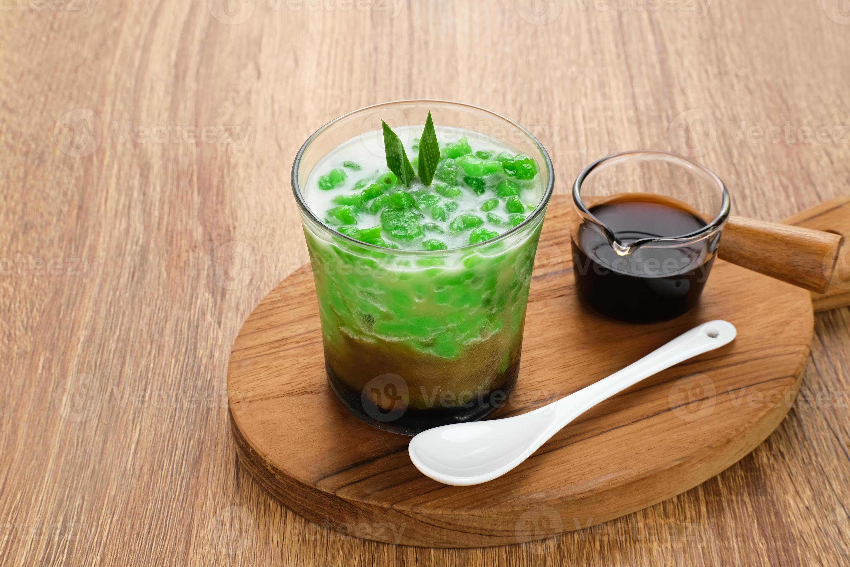 Es Cendol O Dawet Es Un Postre Tradicional Indonesio Que Consiste En