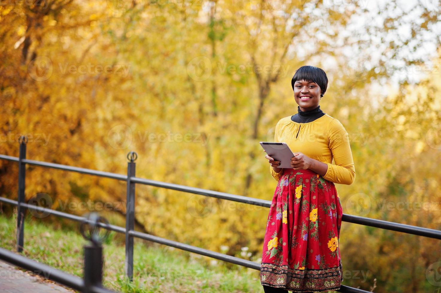 Black Woman With Tablet Stock Photos, Images and Backgrounds for Free ...