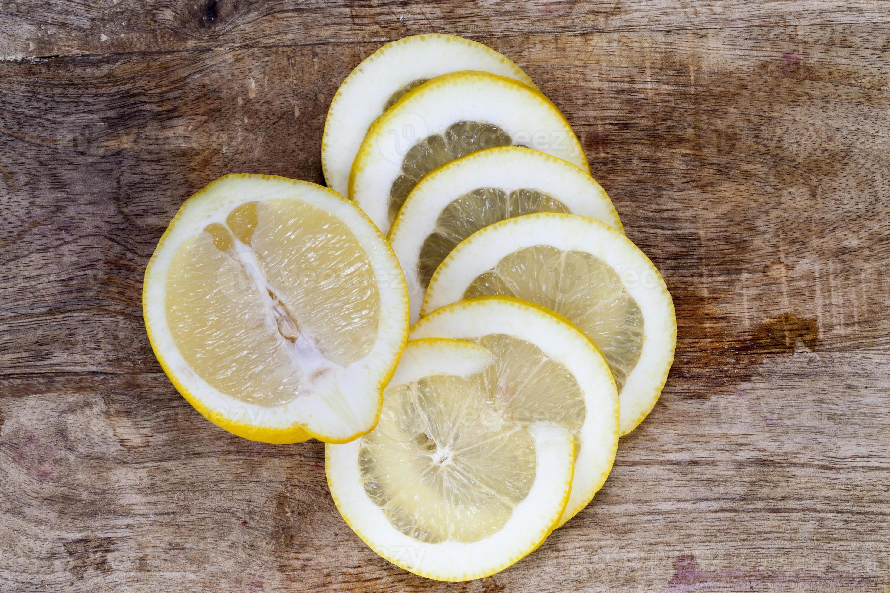 sliced lemon during cooking 9406189 Stock Photo at Vecteezy