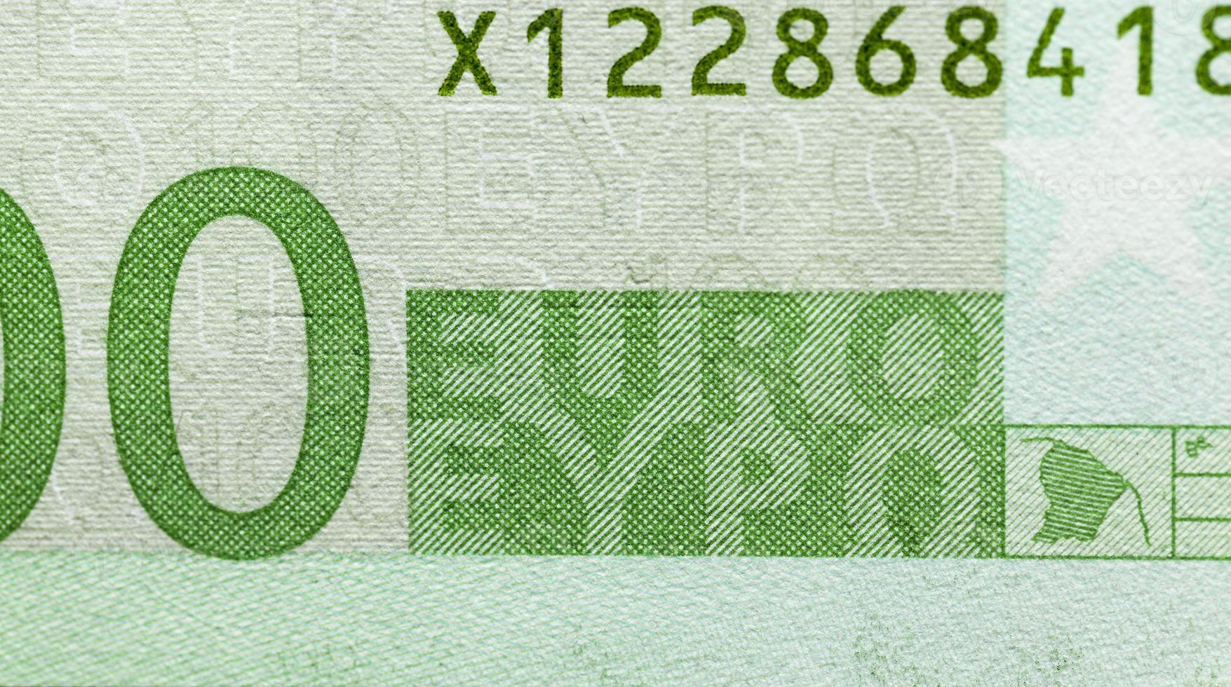 one-hundred-euros-green-color-9490708-stock-photo-at-vecteezy