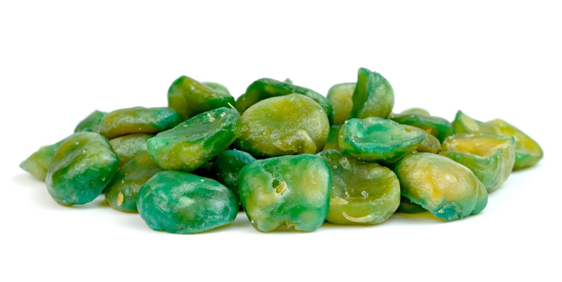 Green peas roasted isolated on white background 10122516 Stock Photo at ...