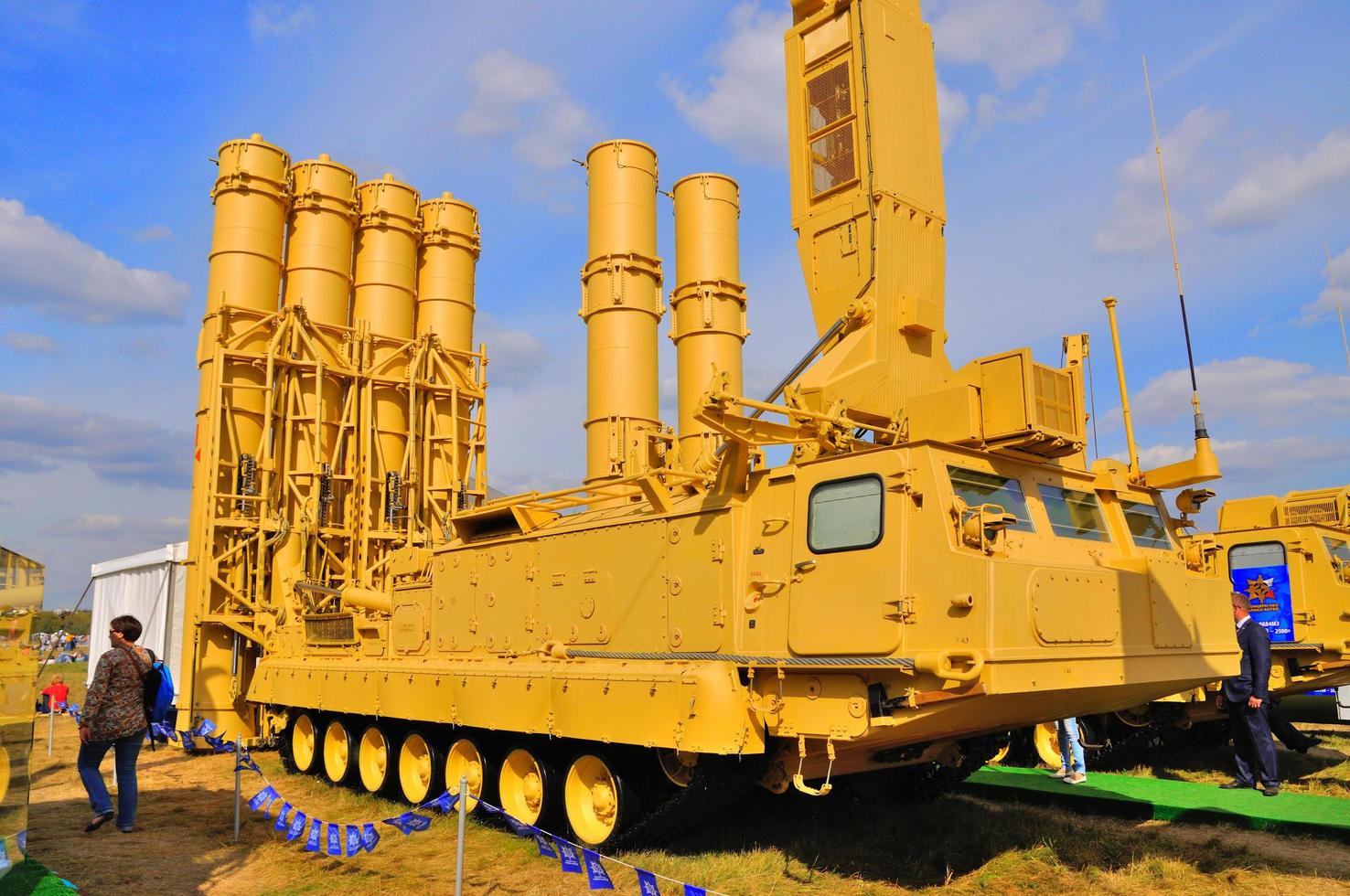 MOSCOW, RUSSIA - AUG 2015 anti-ballistic missile system S-300VM 10652764 Stock Photo at Vecteezy