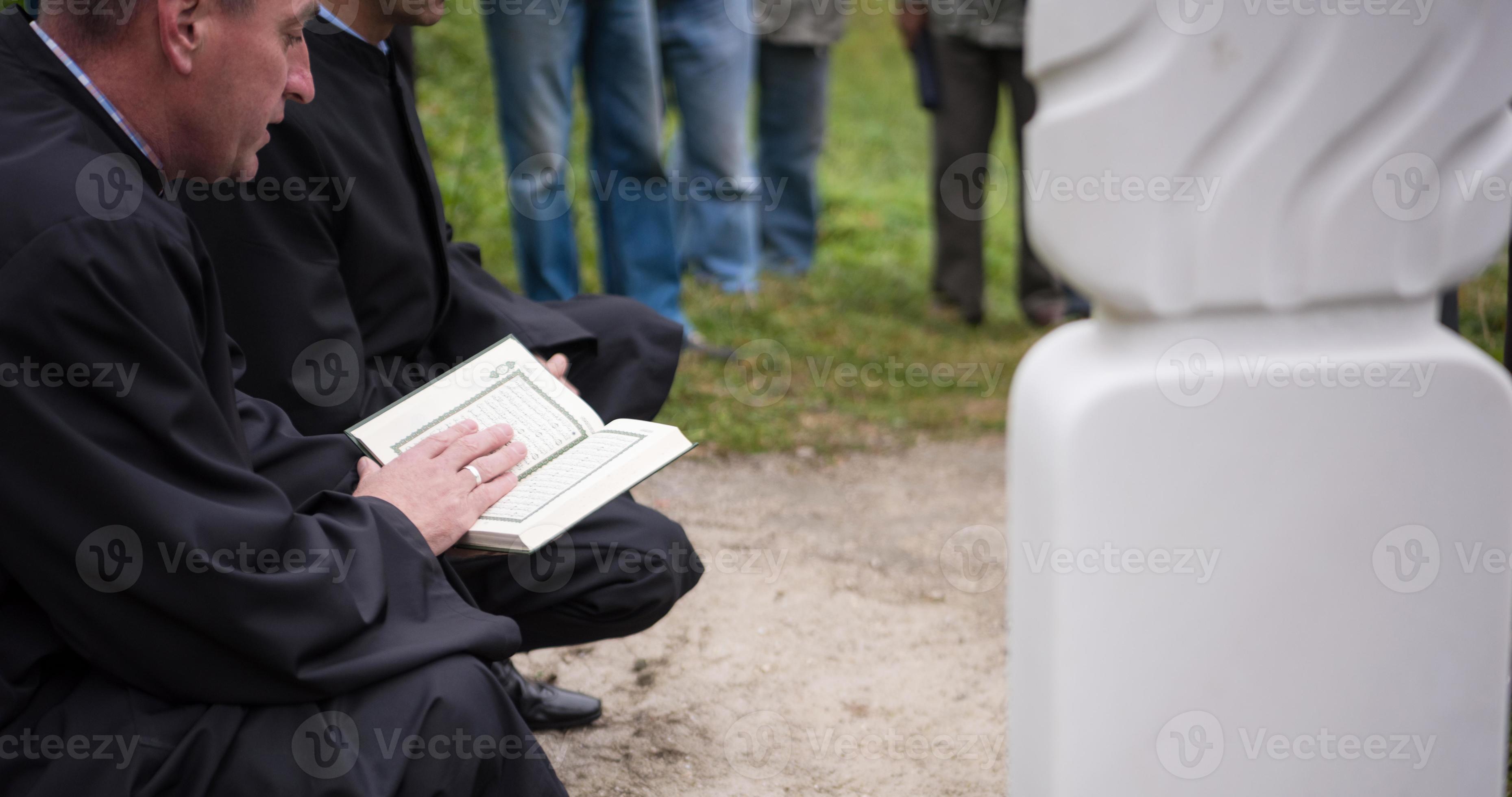 quran holy book reading by imam on islamic funeral 10706236 Stock Photo ...