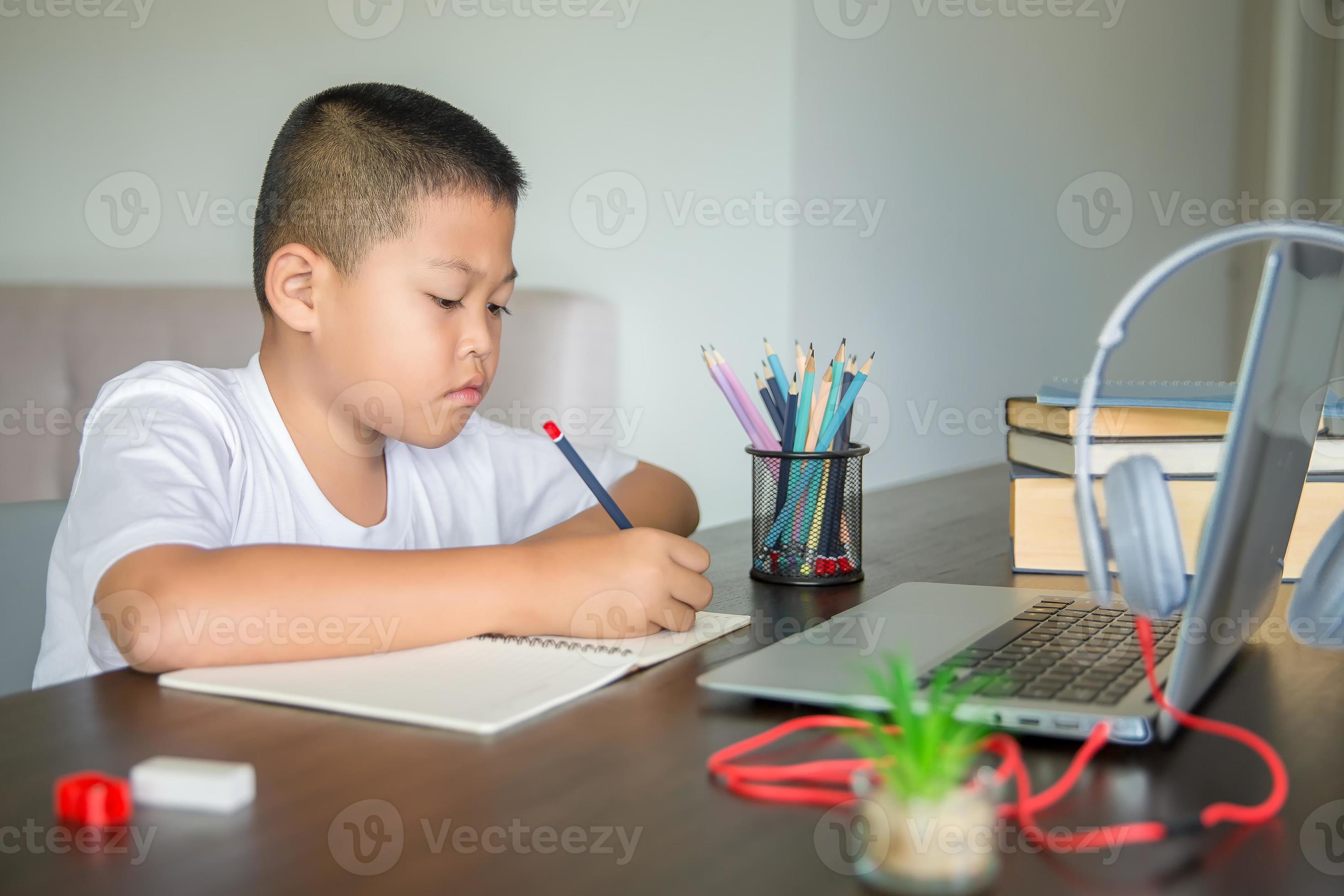 Young student distance learning virtual distance online class on video ...