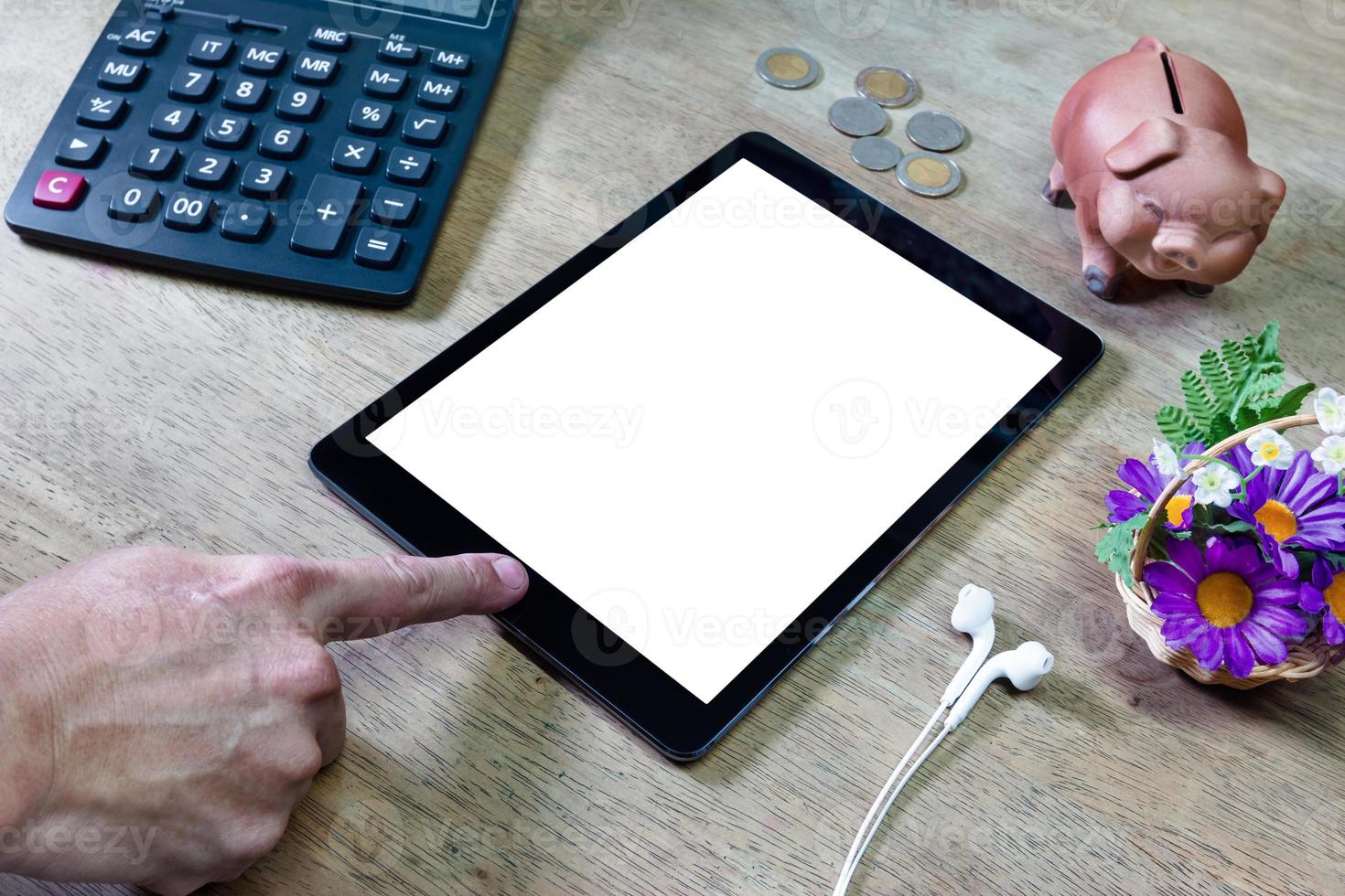 Man using tablet computer on desktop 10722707 Stock Photo at Vecteezy Man using tablet computer on desktop 10722707 Stock Photo at Vecteezy