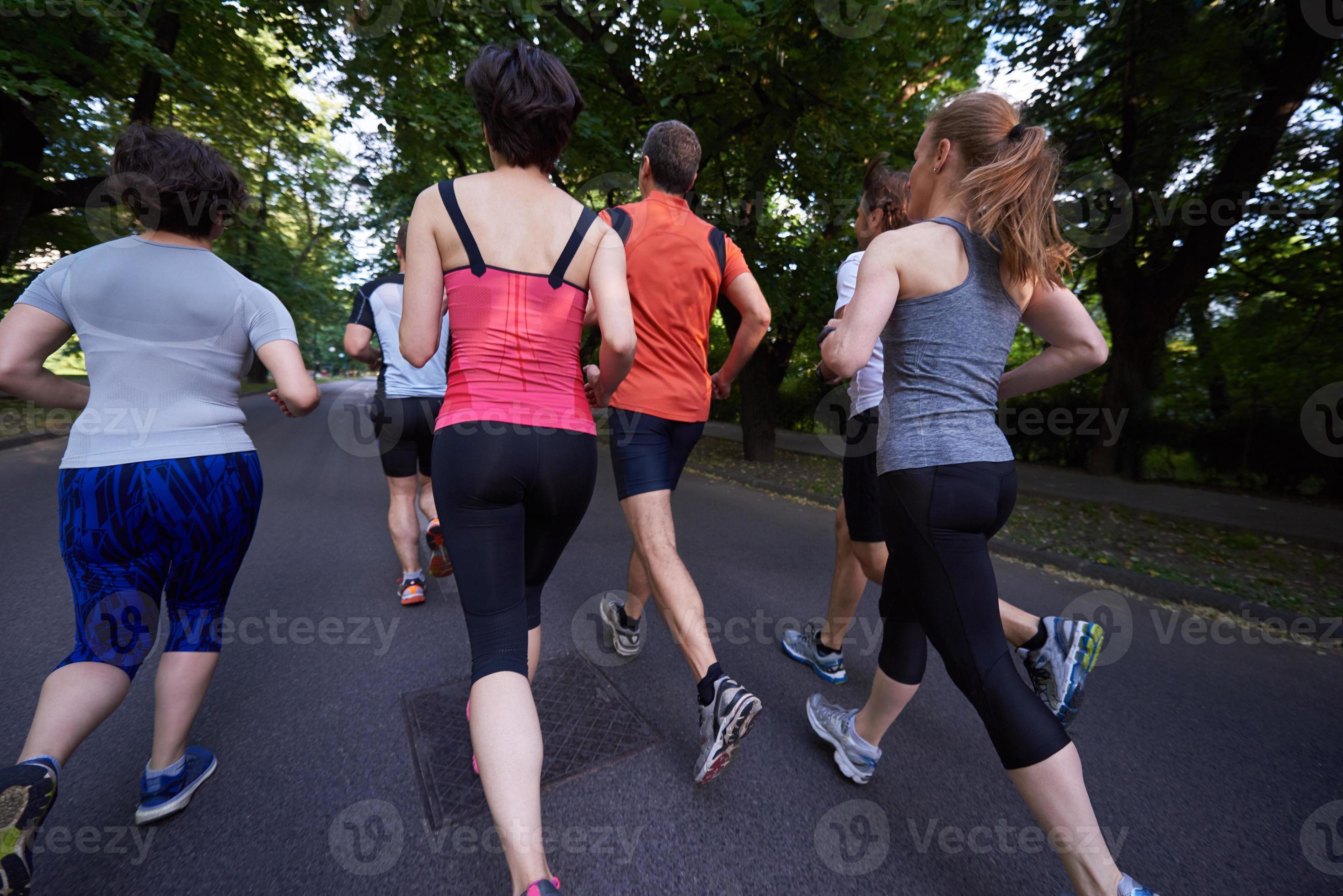 people group jogging 10827998 Stock Photo at Vecteezy