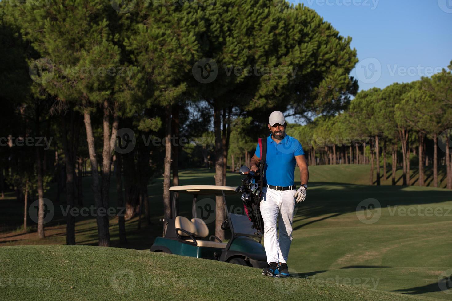 golfer walking and carrying golf bag 10854337 Stock Photo at Vecteezy golfer walking and carrying golf bag 10854337 Stock Photo at Vecteezy