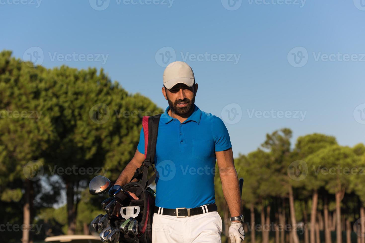 golfer walking and carrying golf bag 10895750 Stock Photo at Vecteezy golfer walking and carrying golf bag 10895750 Stock Photo at Vecteezy