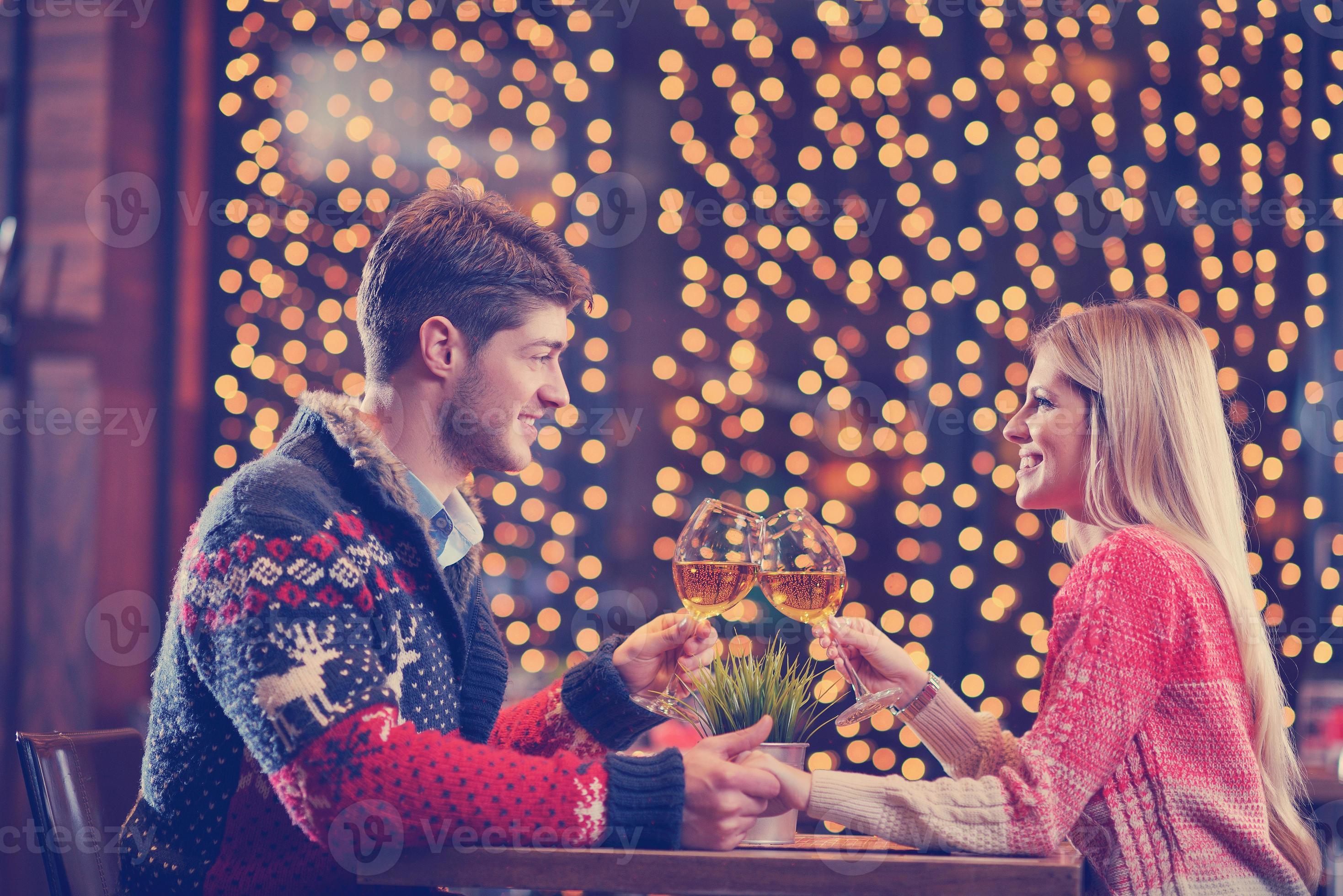 Romantic Evening Date 11284793 Stock Photo At Vecteezy romantic-evening-date-11284793-stock-photo-at-vecteezy