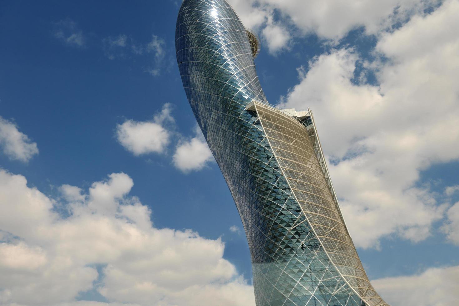 Dubai, 2022 - modern building 11331004 Stock Photo at Vecteezy