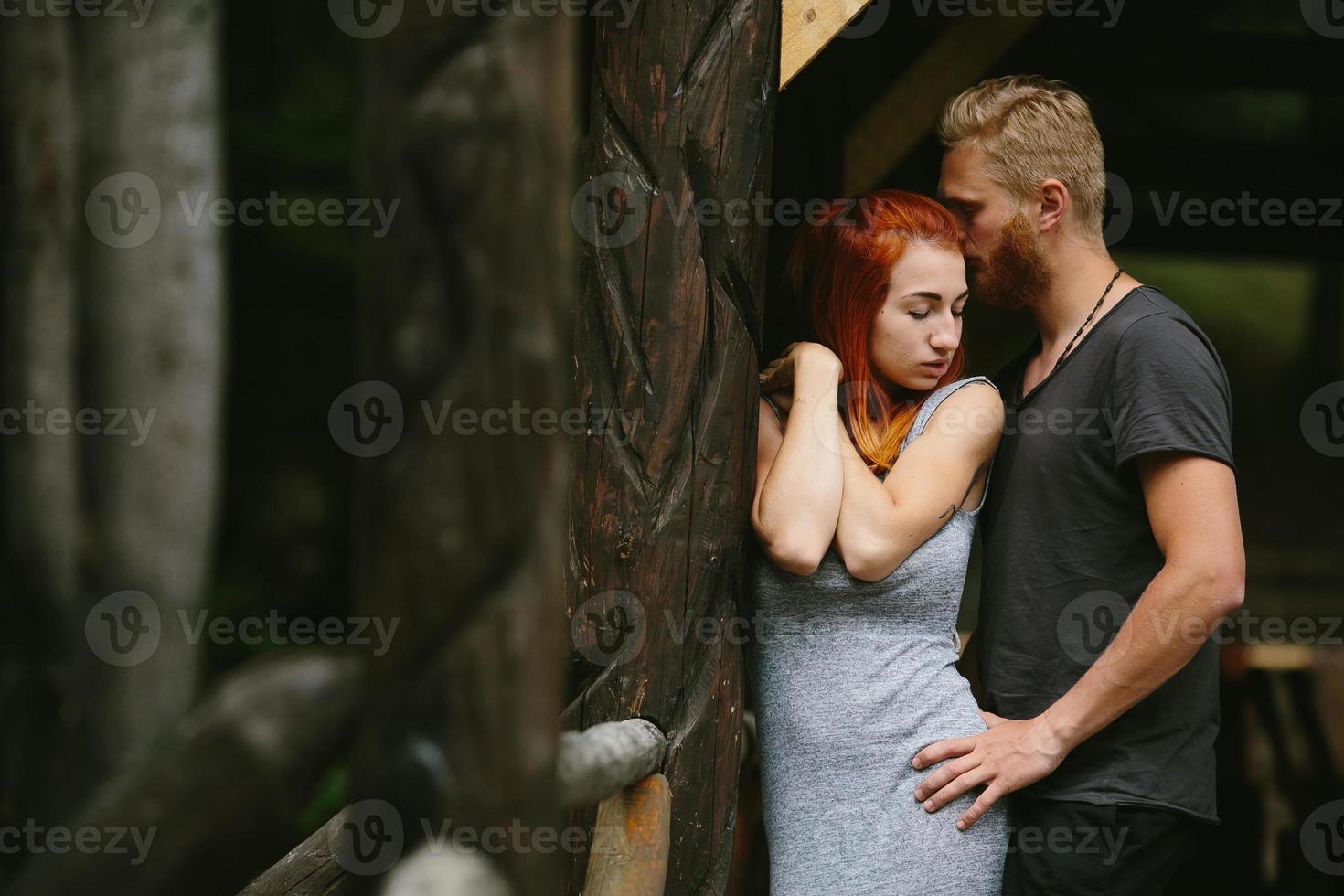 guy hugging his girlfriend 11366853 Stock Photo at Vecteezy