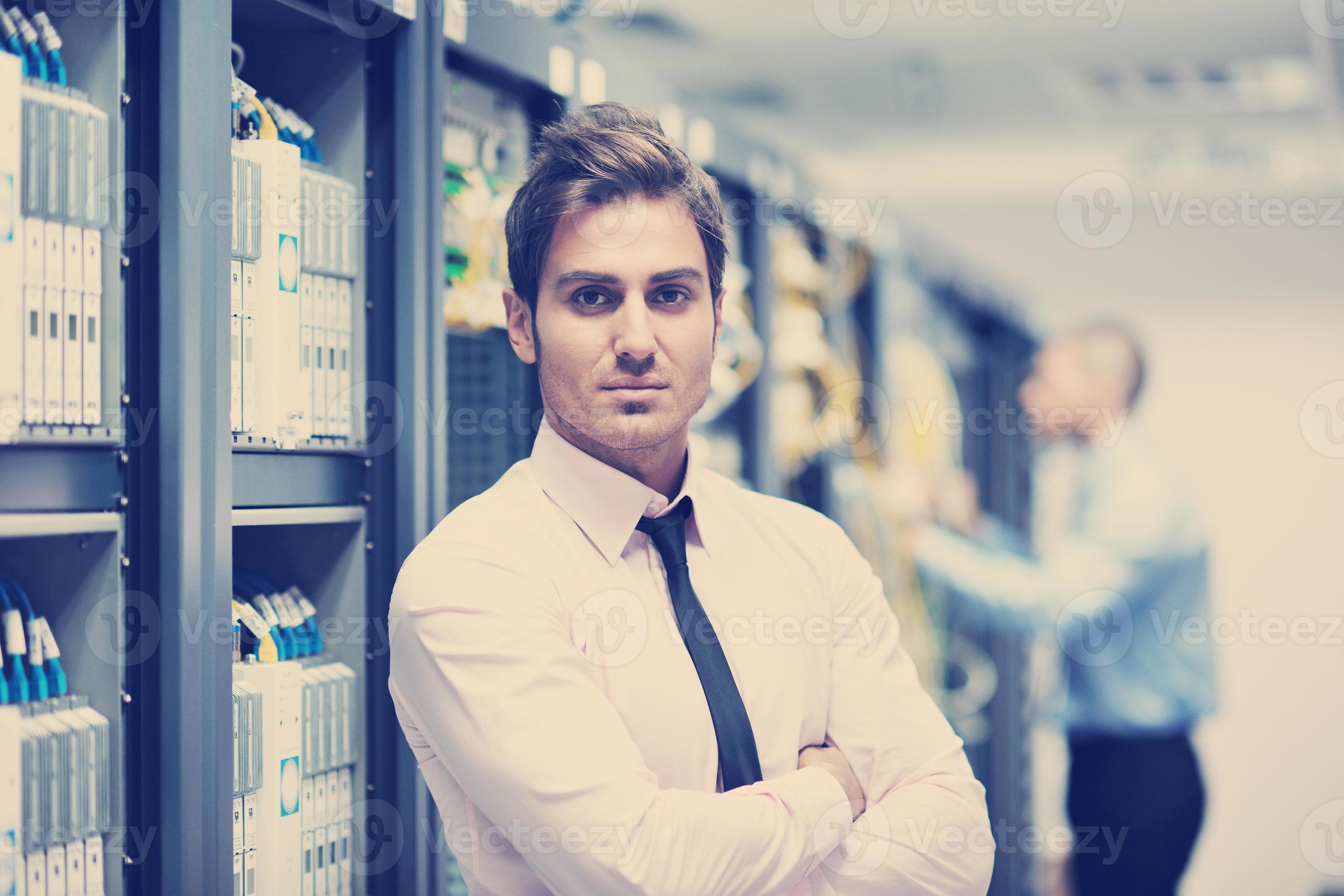 it enineers in network server room 11573850 Stock Photo at Vecteezy it enineers in network server room 11573850 Stock Photo at Vecteezy