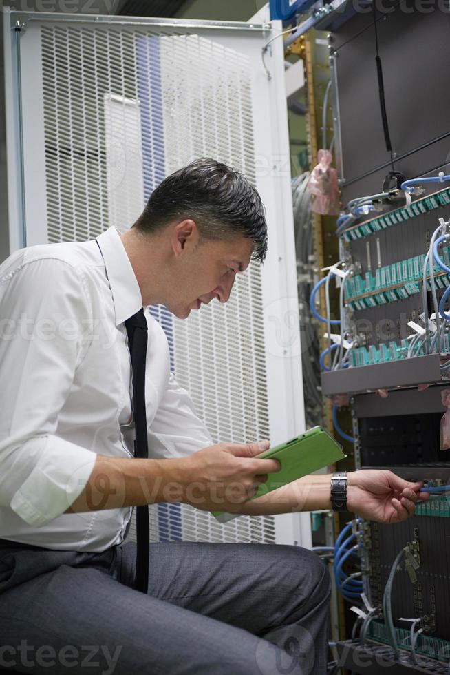 network engineer working in server room 11581329 Stock Photo at Vecteezy network engineer working in server room 11581329 Stock Photo at Vecteezy