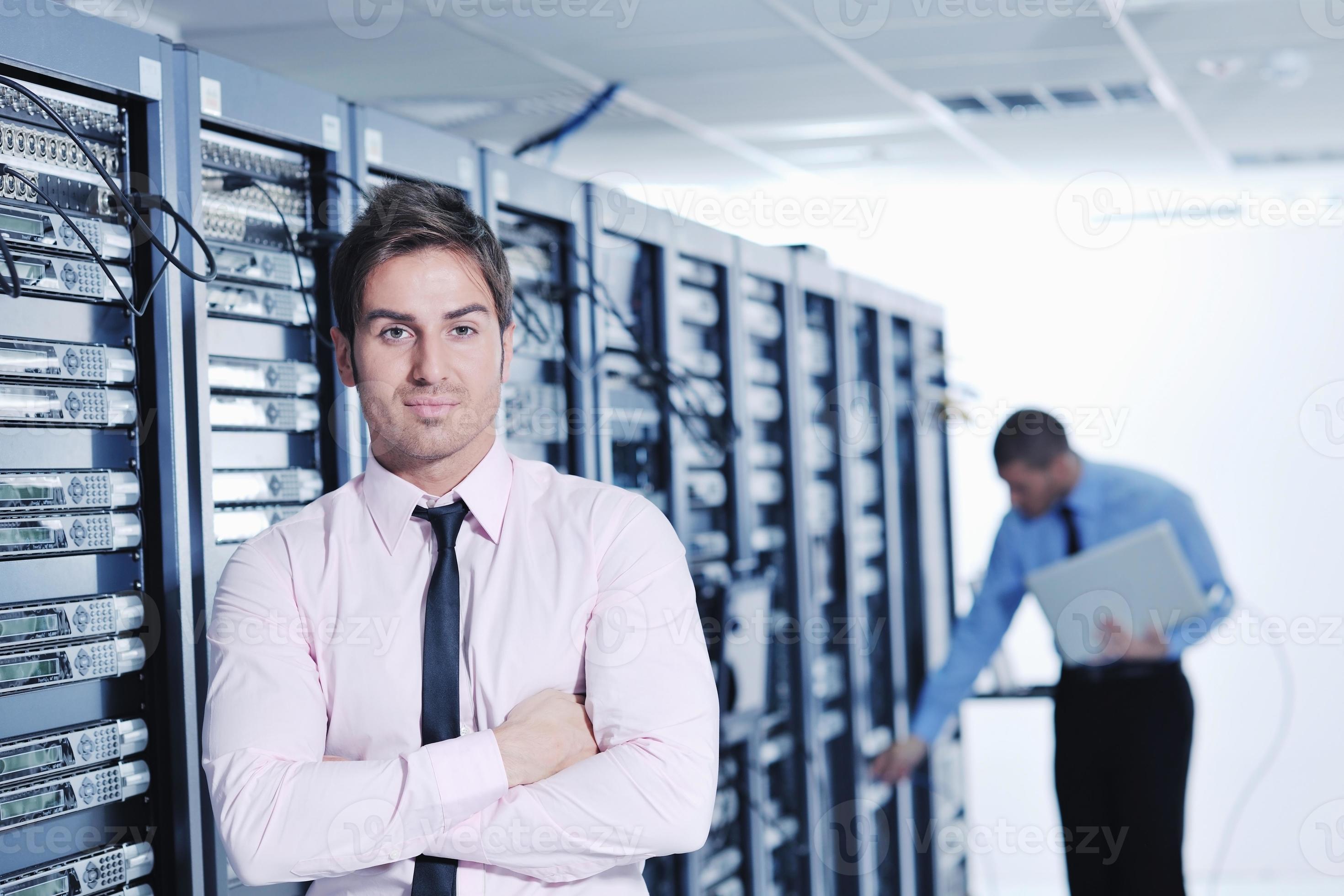it enineers in network server room 11582707 Stock Photo at Vecteezy it enineers in network server room 11582707 Stock Photo at Vecteezy
