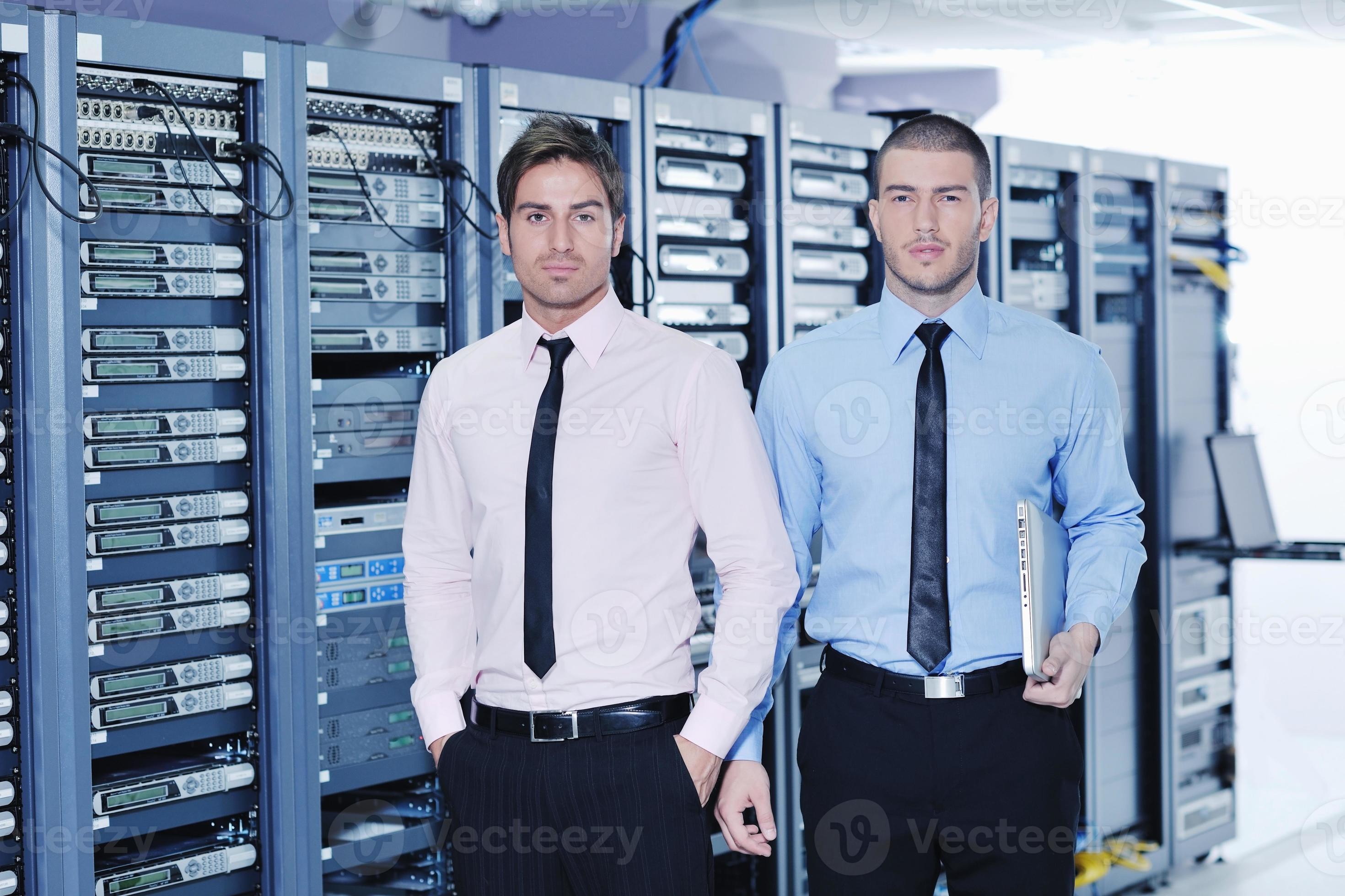 it enineers in network server room 11642479 Stock Photo at Vecteezy it enineers in network server room 11642479 Stock Photo at Vecteezy