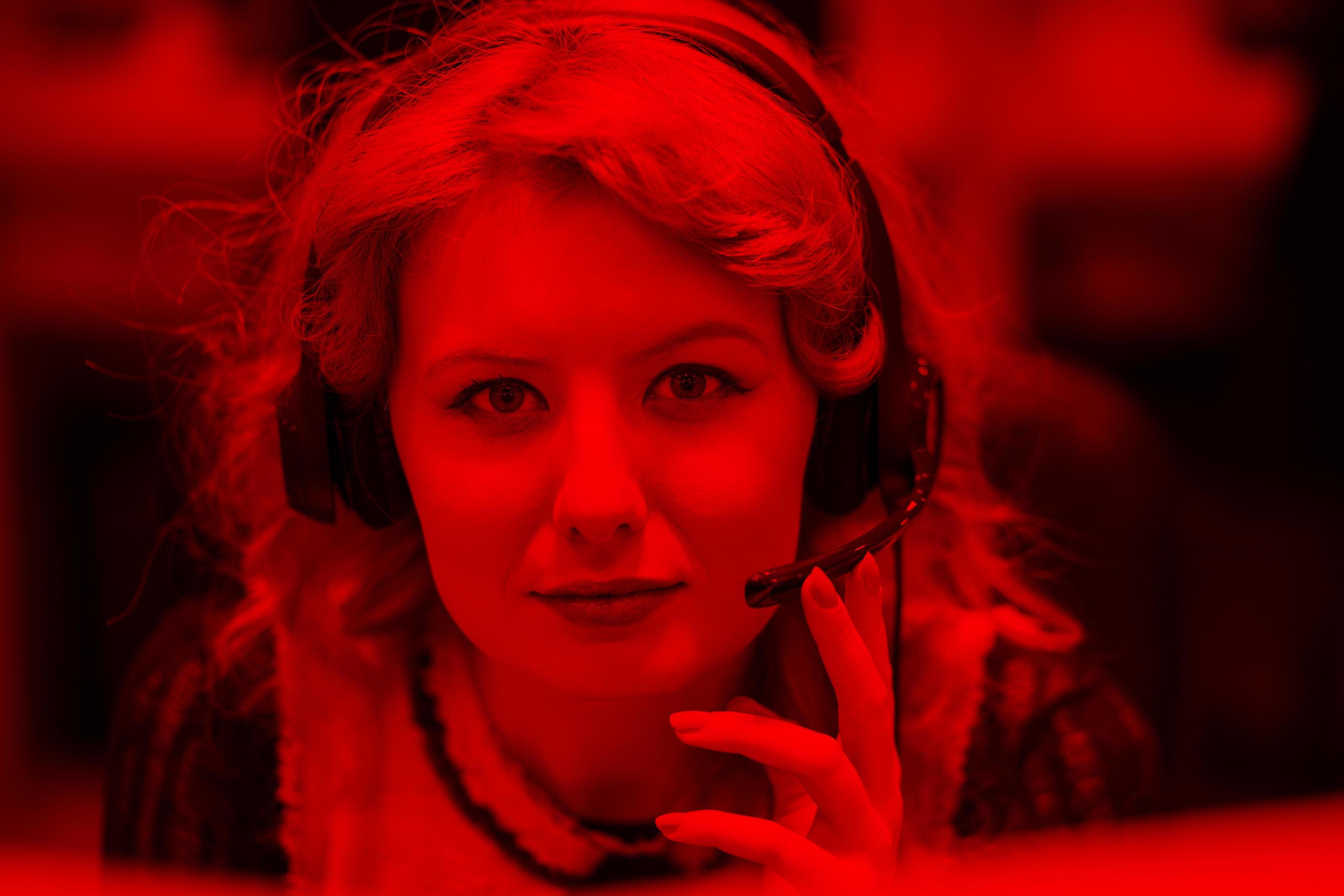 female call centre operator doing her job 12089628 Stock Photo at Vecteezy female call centre operator doing her job 12089628 Stock Photo at Vecteezy