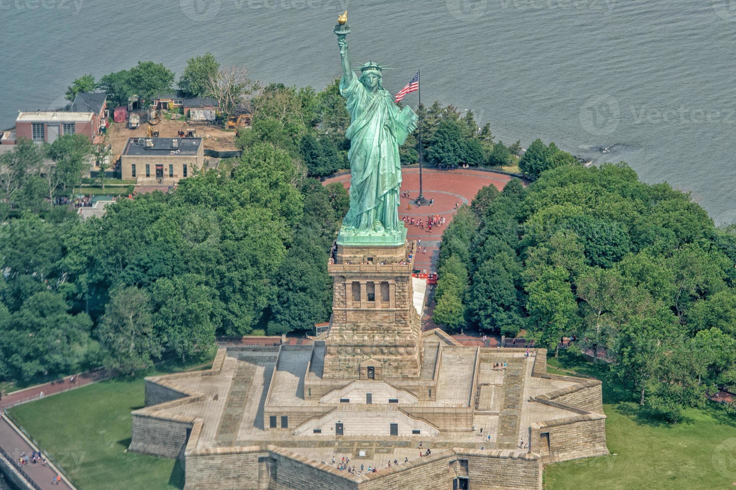 statue of liberty aerial view 12212781 Stock Photo at Vecteezy statue of liberty aerial view 12212781 Stock Photo at Vecteezy