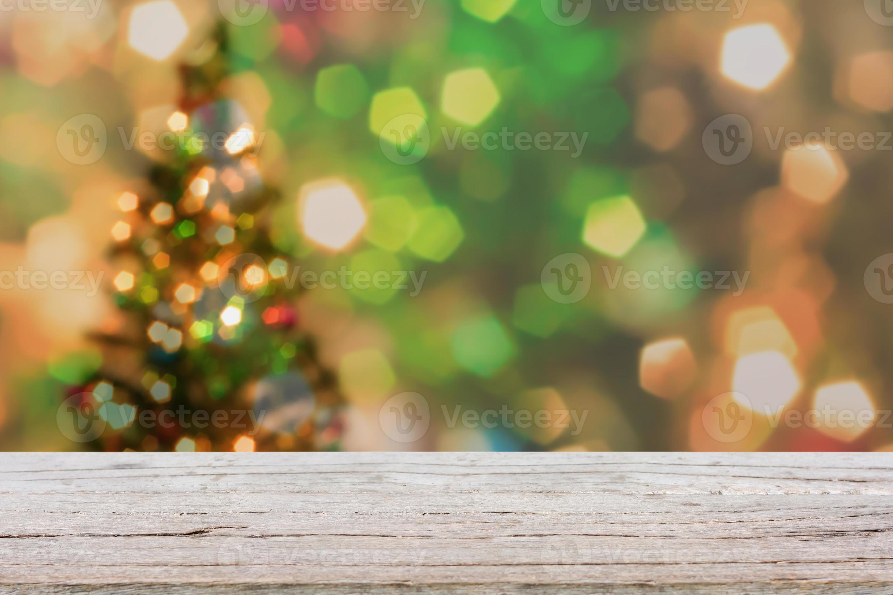 Christmas tree with bokeh light blur background 12475335 Stock Photo at Vecteezy