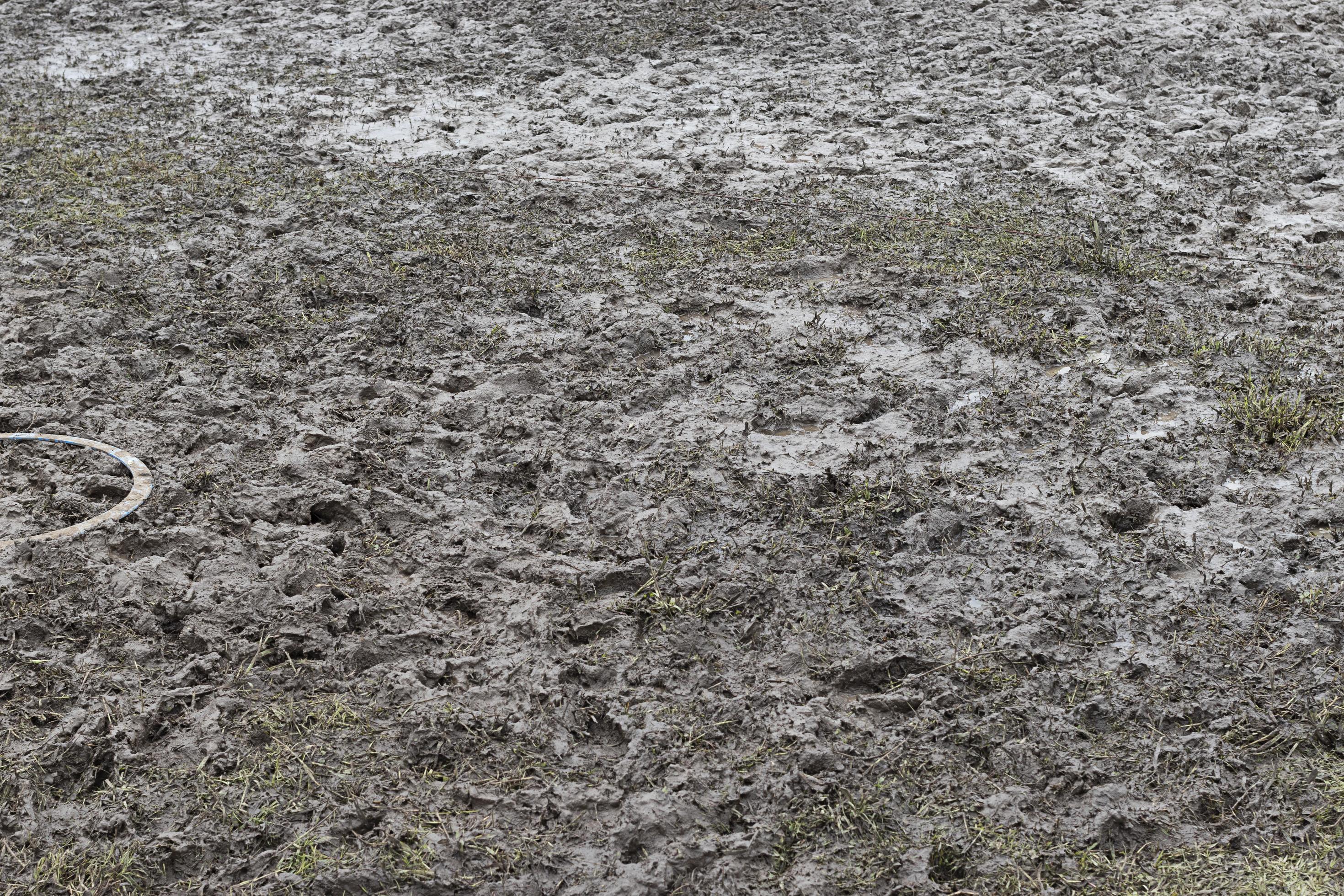 Wet mud with footprints Repetition of mud on wet ground 12598225 Stock ... Wet mud with footprints Repetition of mud on wet ground 12598225 Stock ...