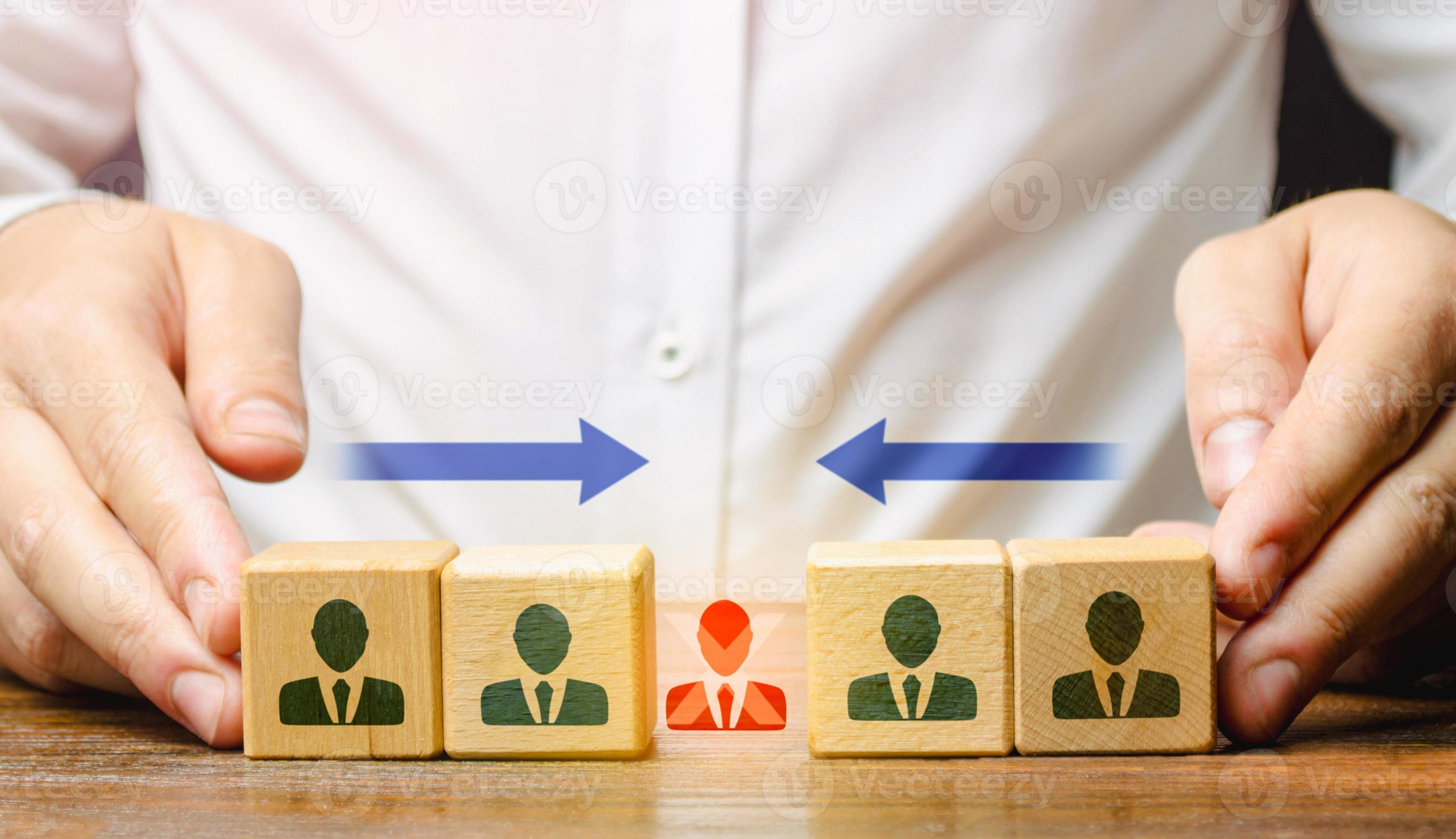 Reducing team size. Reducing costs, increasing labor efficiency ... Reducing team size. Reducing costs, increasing labor efficiency ...