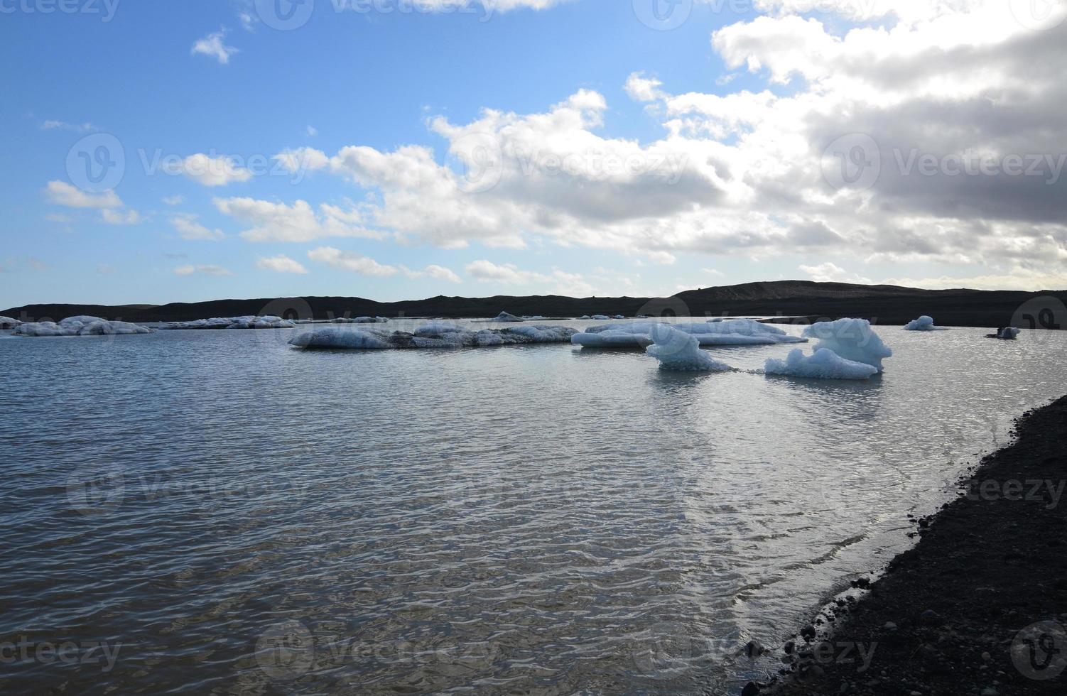 Glacial Lake With Floating Icebergs in Iceland 12828406 Stock Photo at Vecteezy