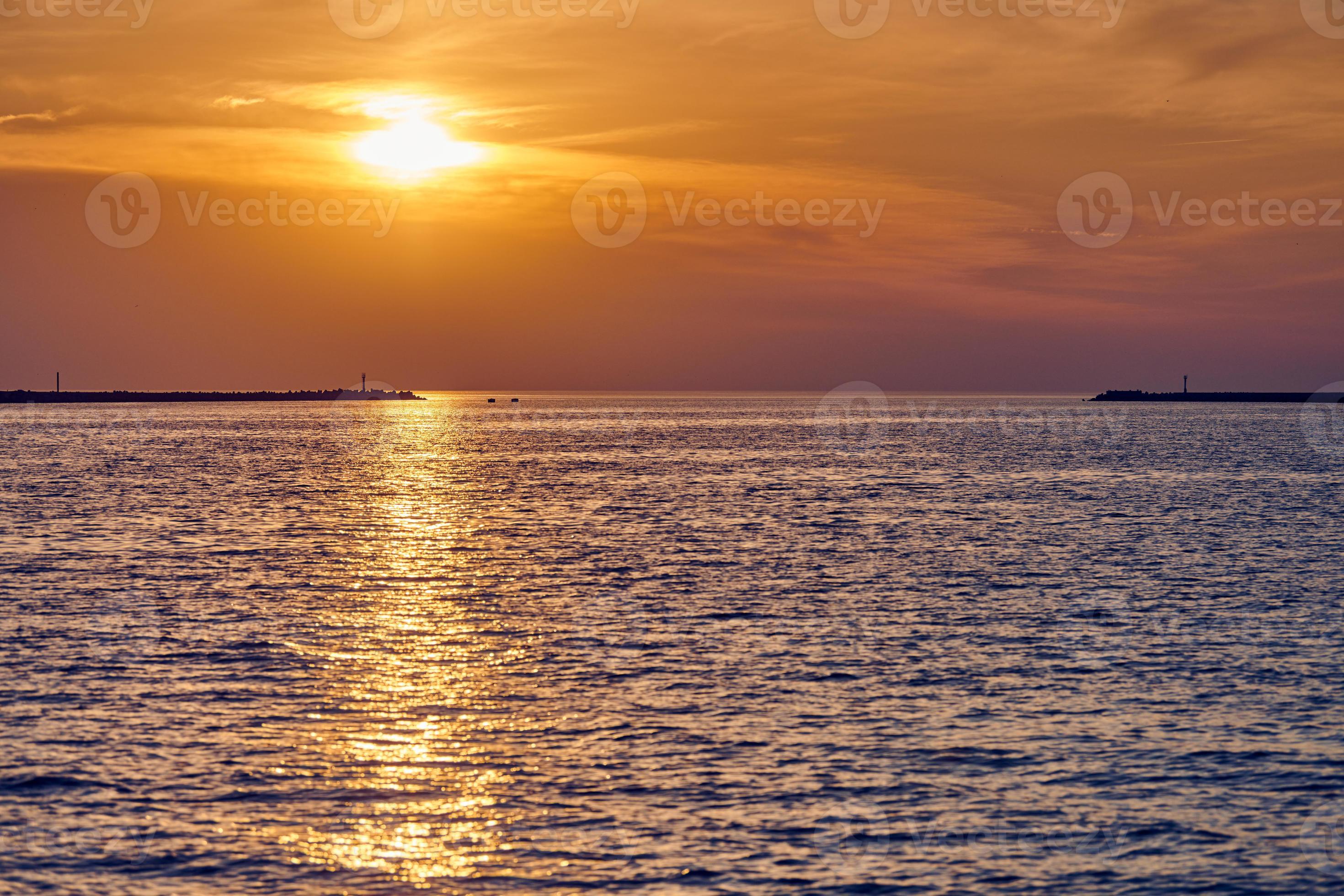Calm sea with sunset sky, beautiful scenic view, amazing dramatic ... Calm sea with sunset sky, beautiful scenic view, amazing dramatic ...