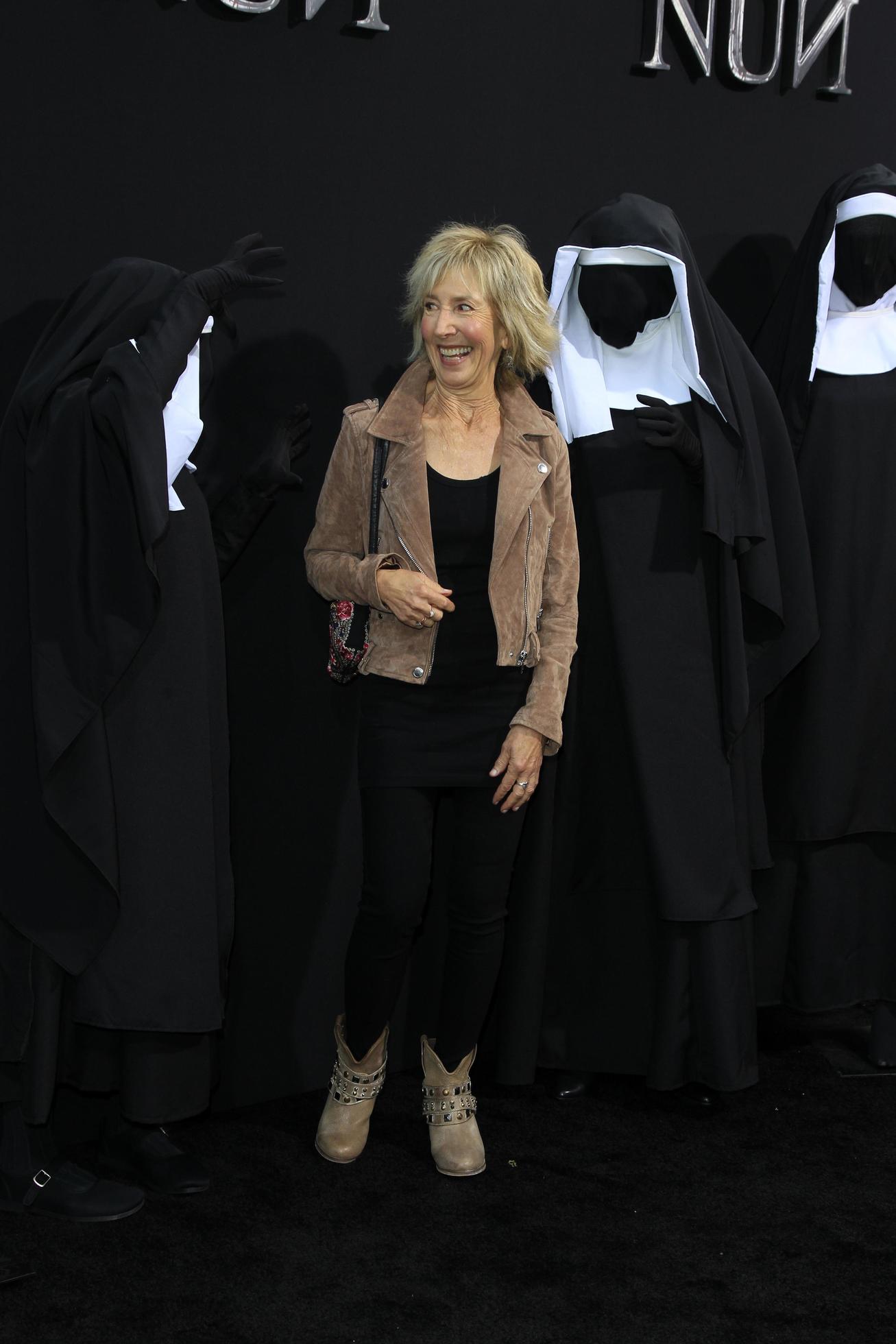 los angeles - 4 de septiembre lin shaye en el estreno mundial de the nun en el teatro chino tcl ...