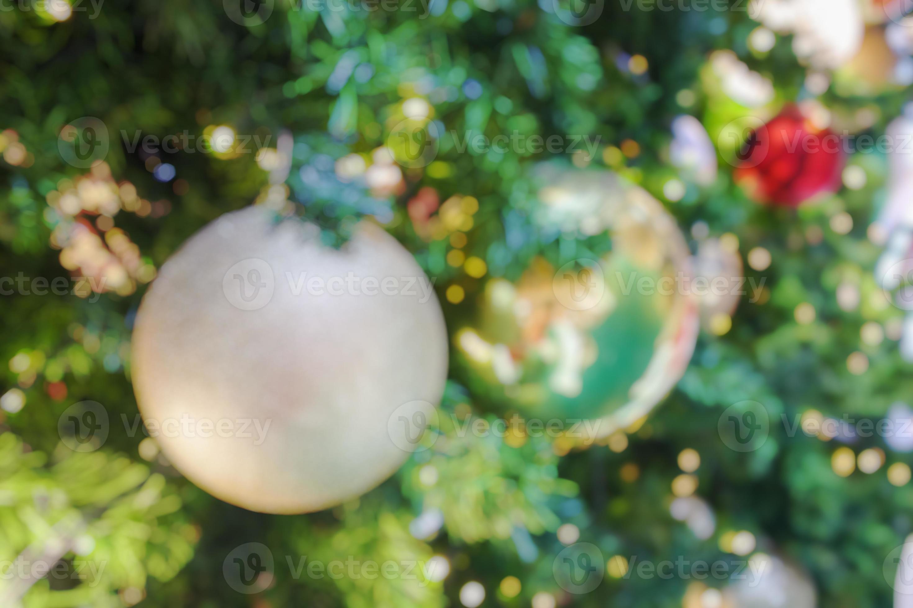 Abstract blurred christmas tree with bokeh light background 13675329 Stock Photo at Vecteezy