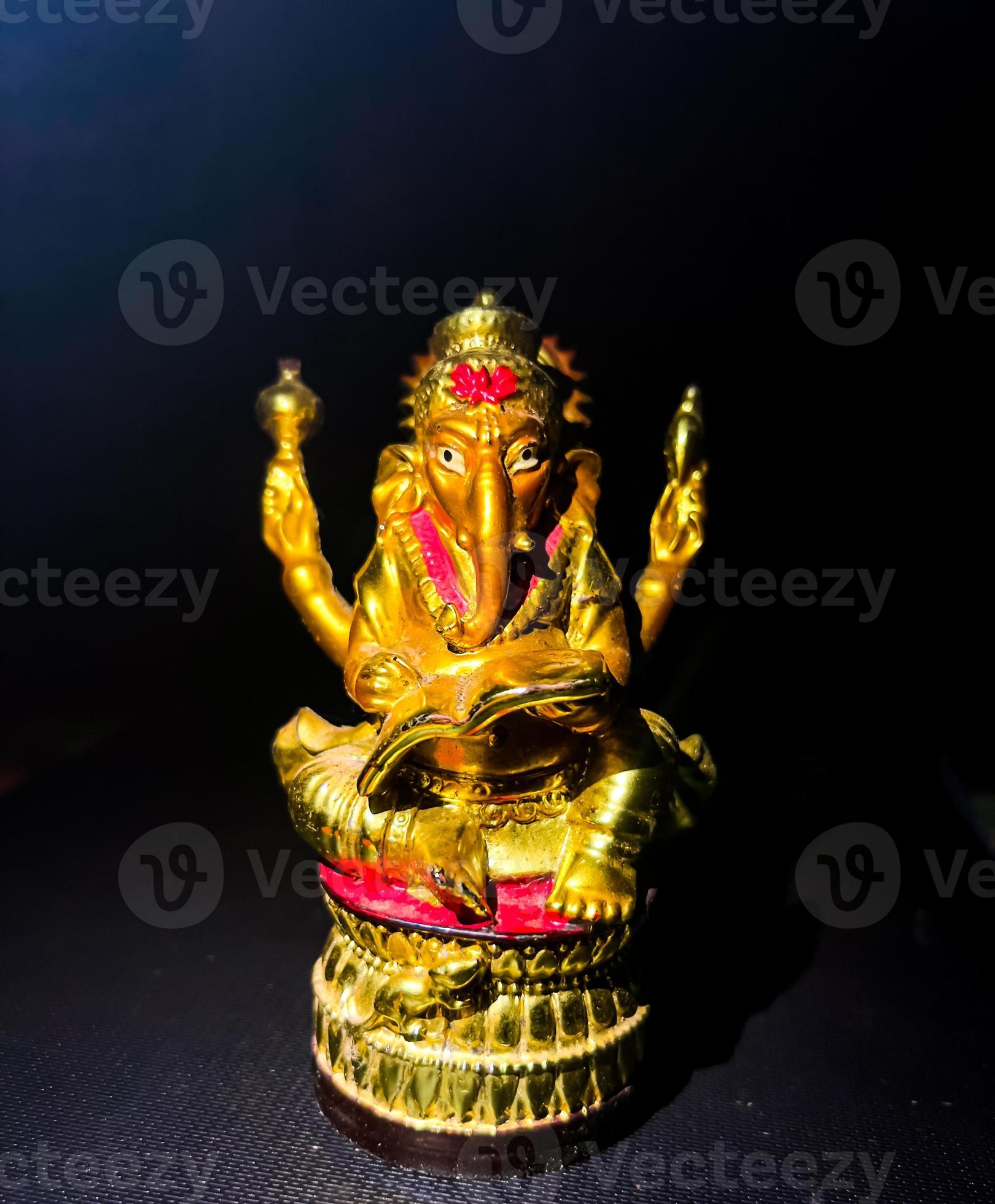 Statue of Lord Ganesh. 13773235 Stock Photo at Vecteezy