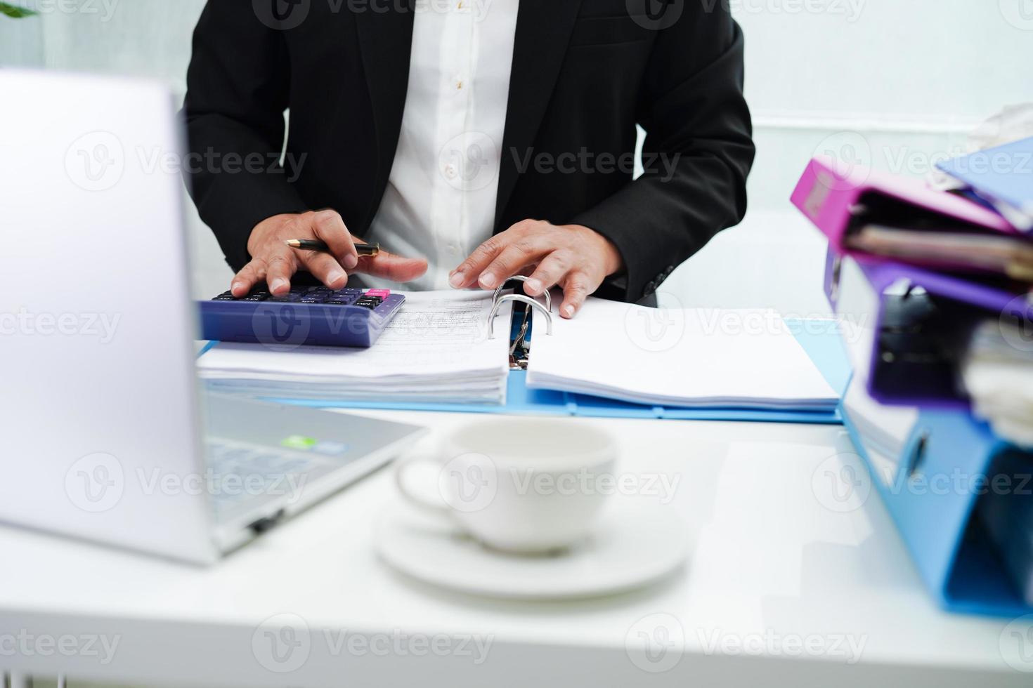Business woman busy working with documents in office. 13842032 Stock ... Business woman busy working with documents in office. 13842032 Stock ...