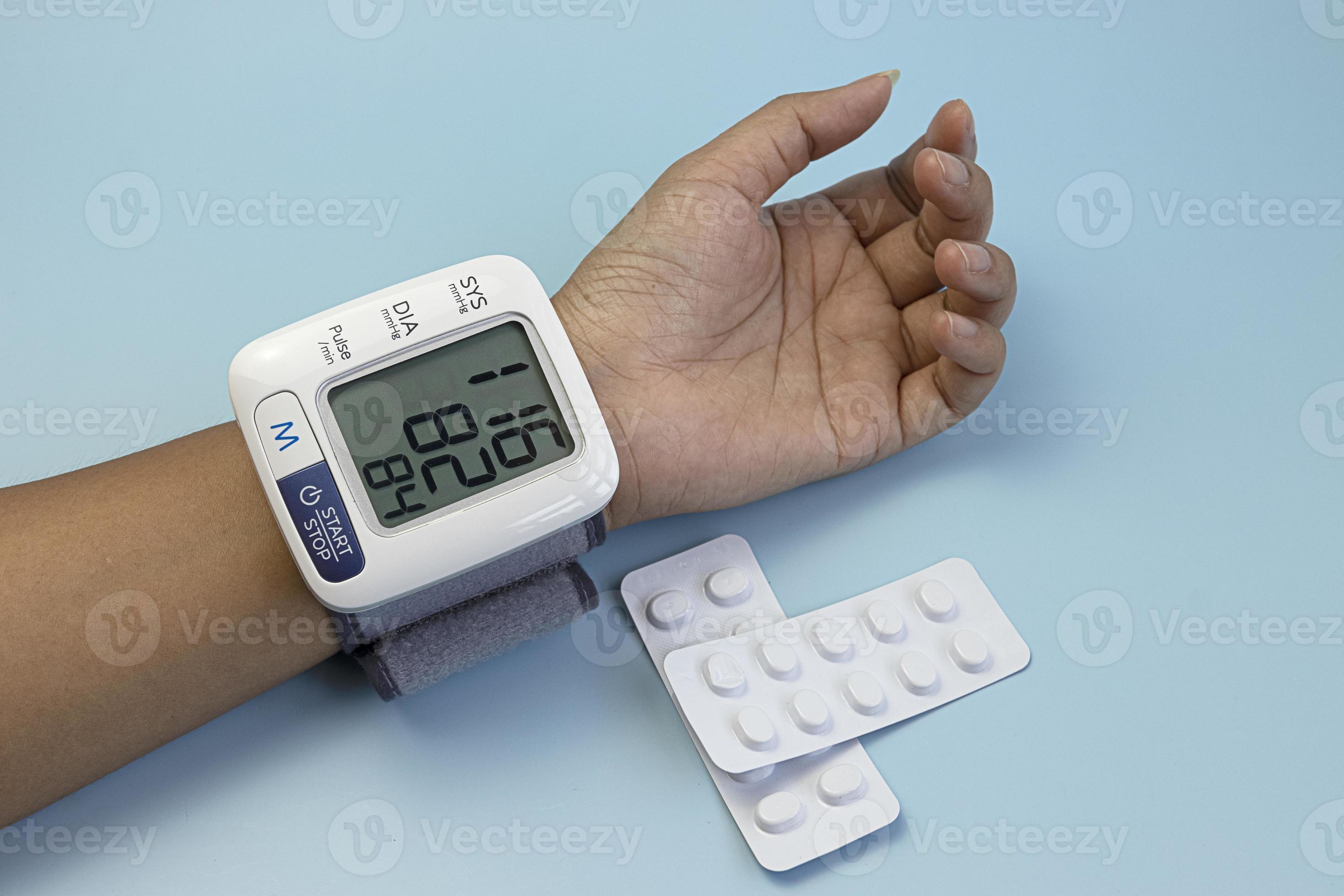 Check Blood Pressure Monitor And Heart Rate Monitor With Digital