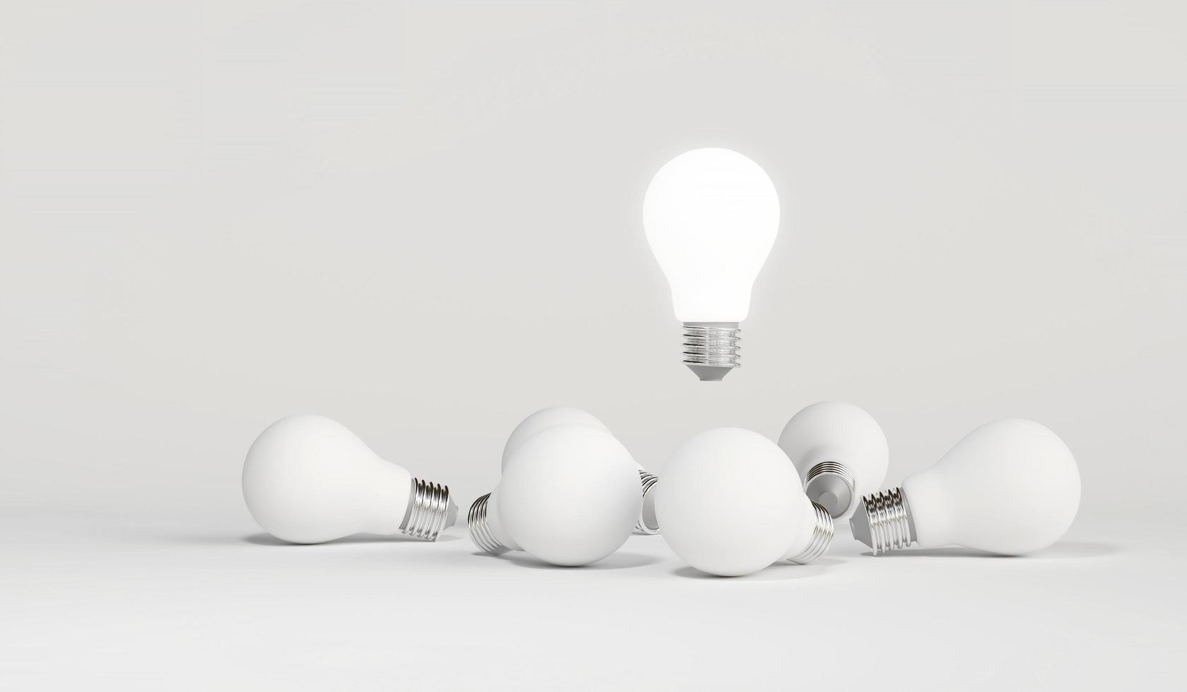 bombillas incandescentes entre bombillas blancas. concepto de ... bombillas incandescentes entre bombillas blancas. concepto de ...