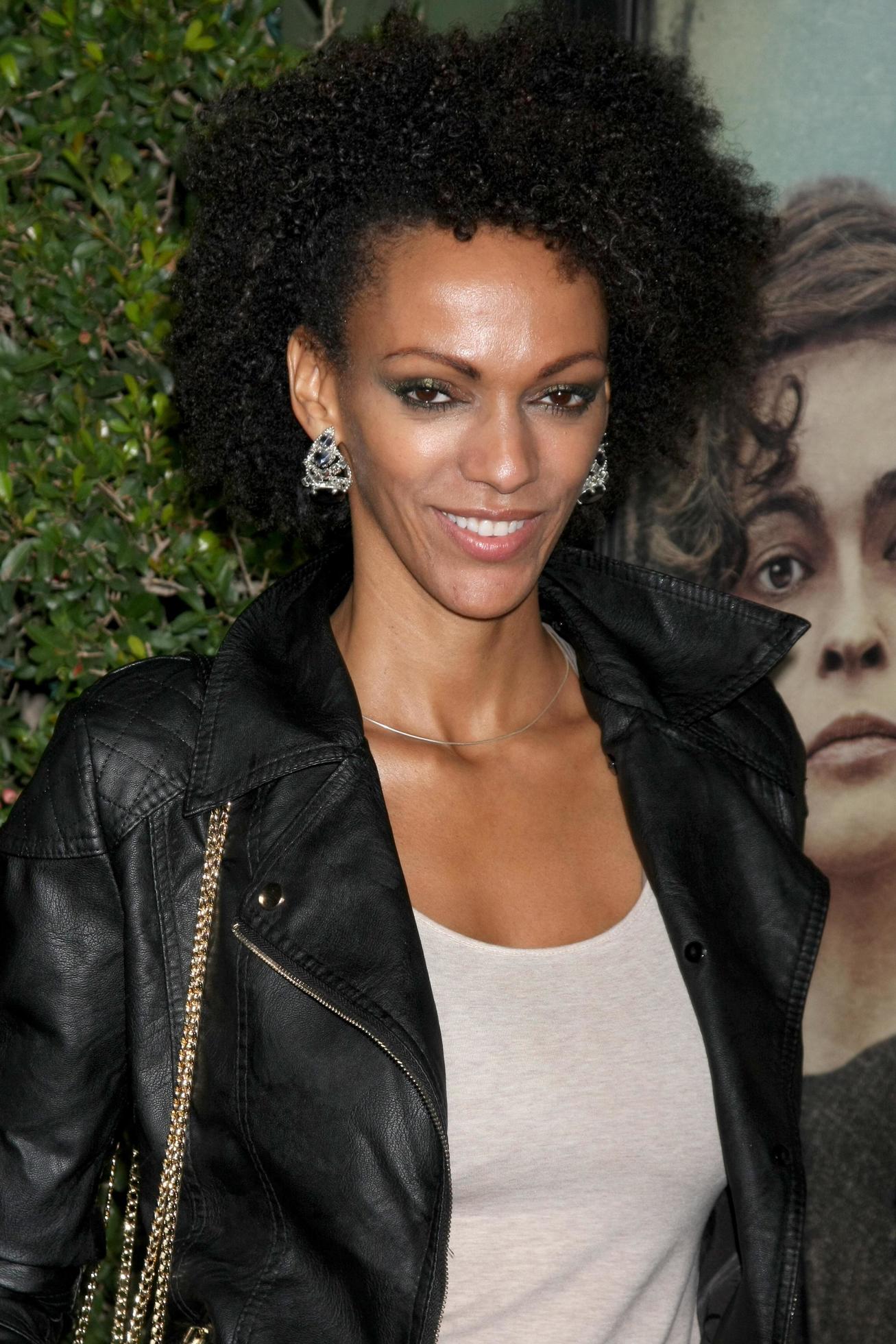 Los Angeles Oct 20 Judi Shekoni At The Suffragette La Premiere At The Samuel Goldwyn Theater
