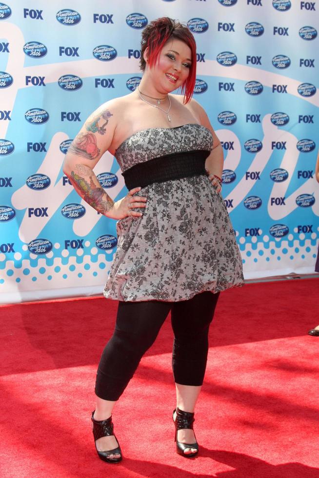 Nikki Mckibbin Arriving At The Amerian Idol Season 8 Finale At The Nokia Theater In Los Angeles