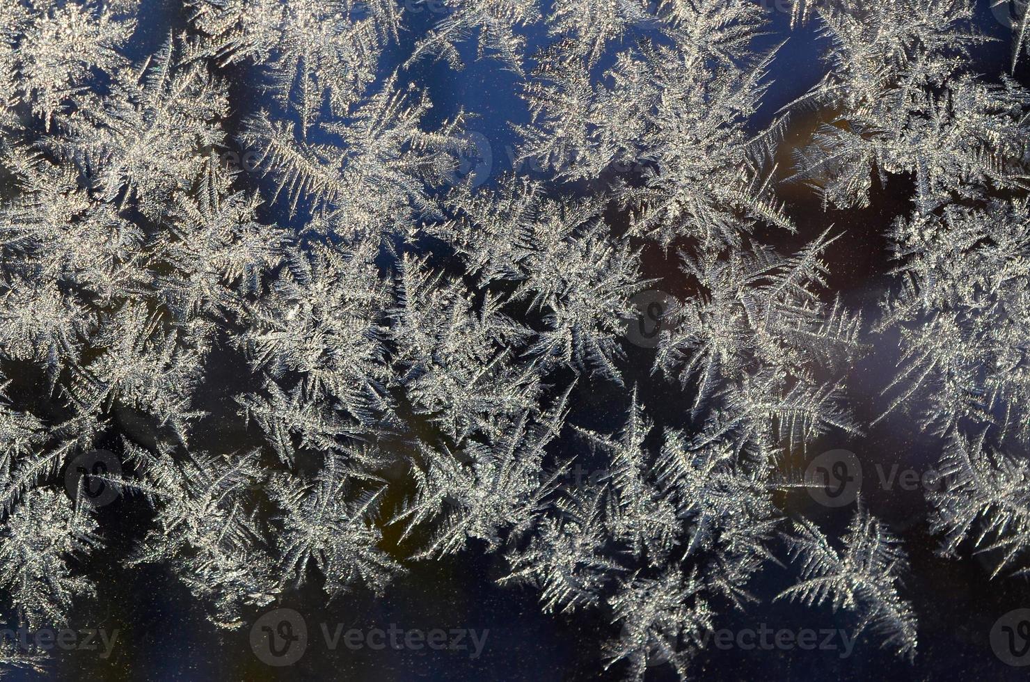 copos de nieve escarcha escarcha macro en el cristal de la ventana ... copos de nieve escarcha escarcha macro en el cristal de la ventana ...