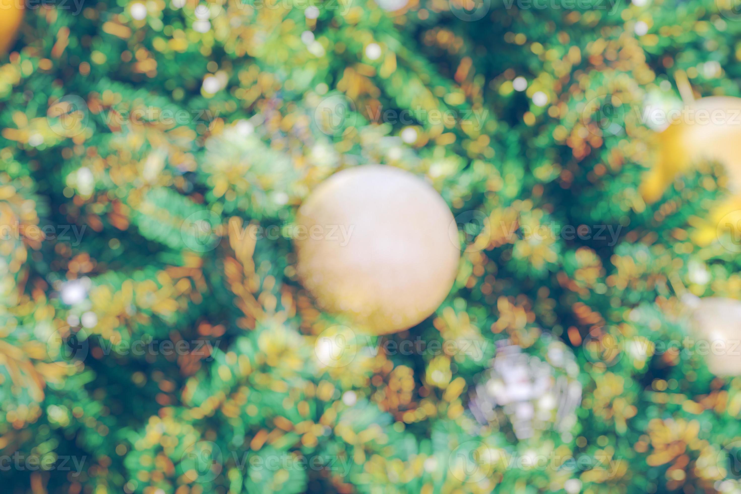 Abstract blurred christmas tree with bokeh light background 14219732 Stock Photo at Vecteezy