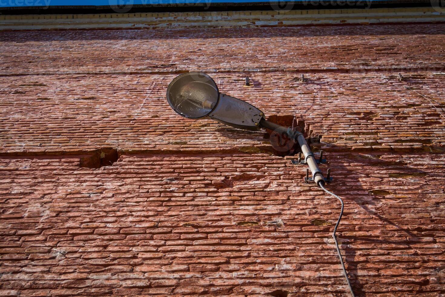 Old damaged brick wall 14271525 Stock Photo at Vecteezy Old damaged brick wall 14271525 Stock Photo at Vecteezy