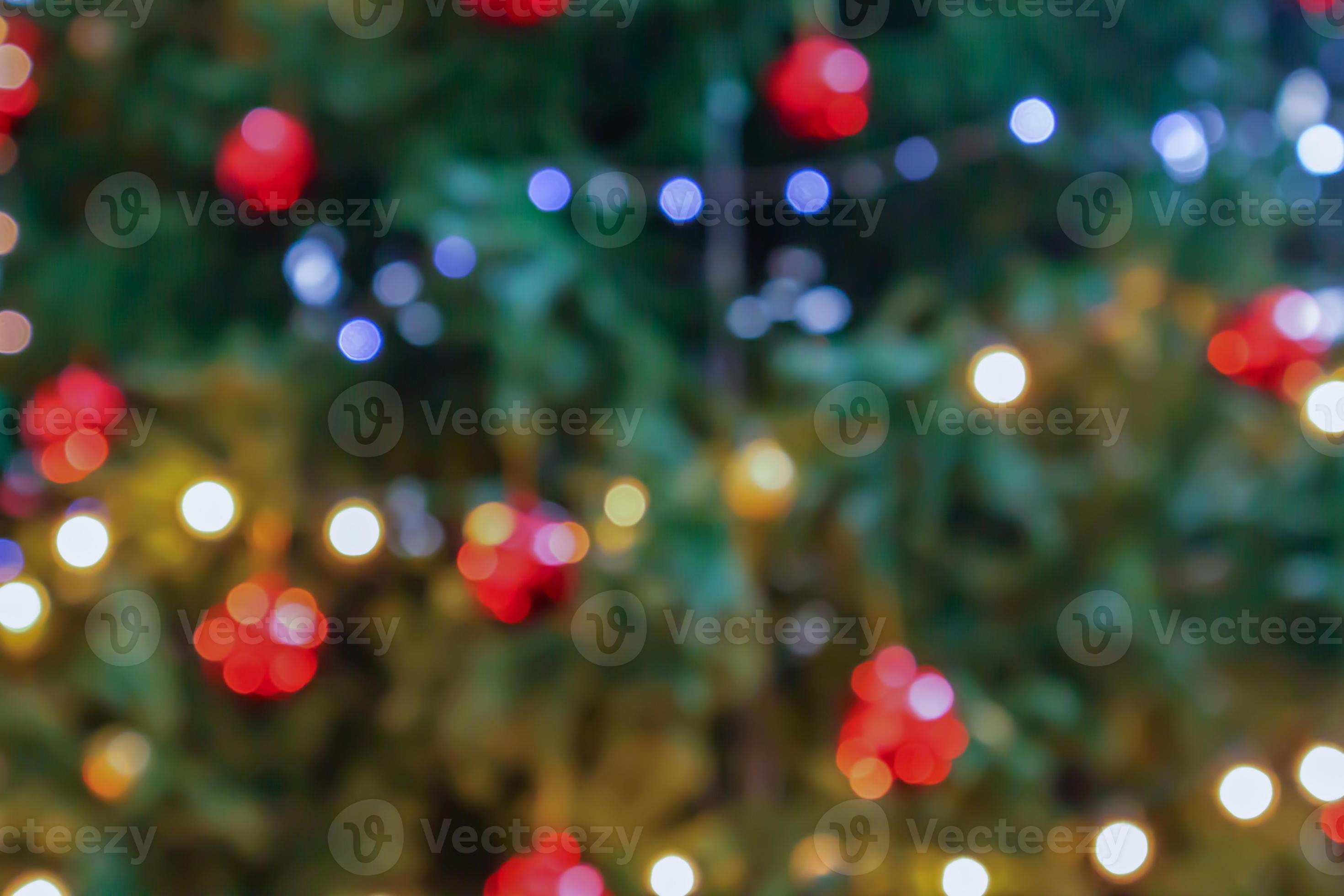 Abstract blurred christmas tree with bokeh light background 15231610 Stock Photo at Vecteezy