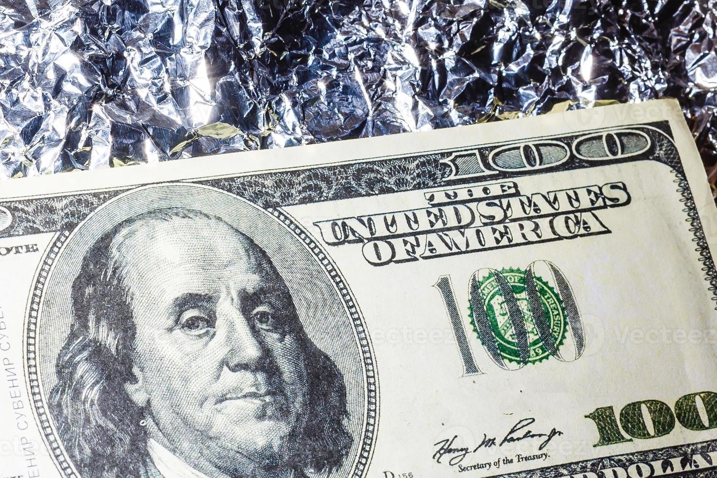 Billete de 100 dólares y retrato de benjamin franklin en billetes de ... Billete de 100 dólares y retrato de benjamin franklin en billetes de ...
