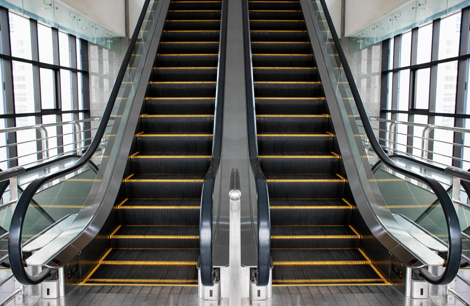 Escalators In An Office Building Empty Escalator Stairs 15762543 Stock